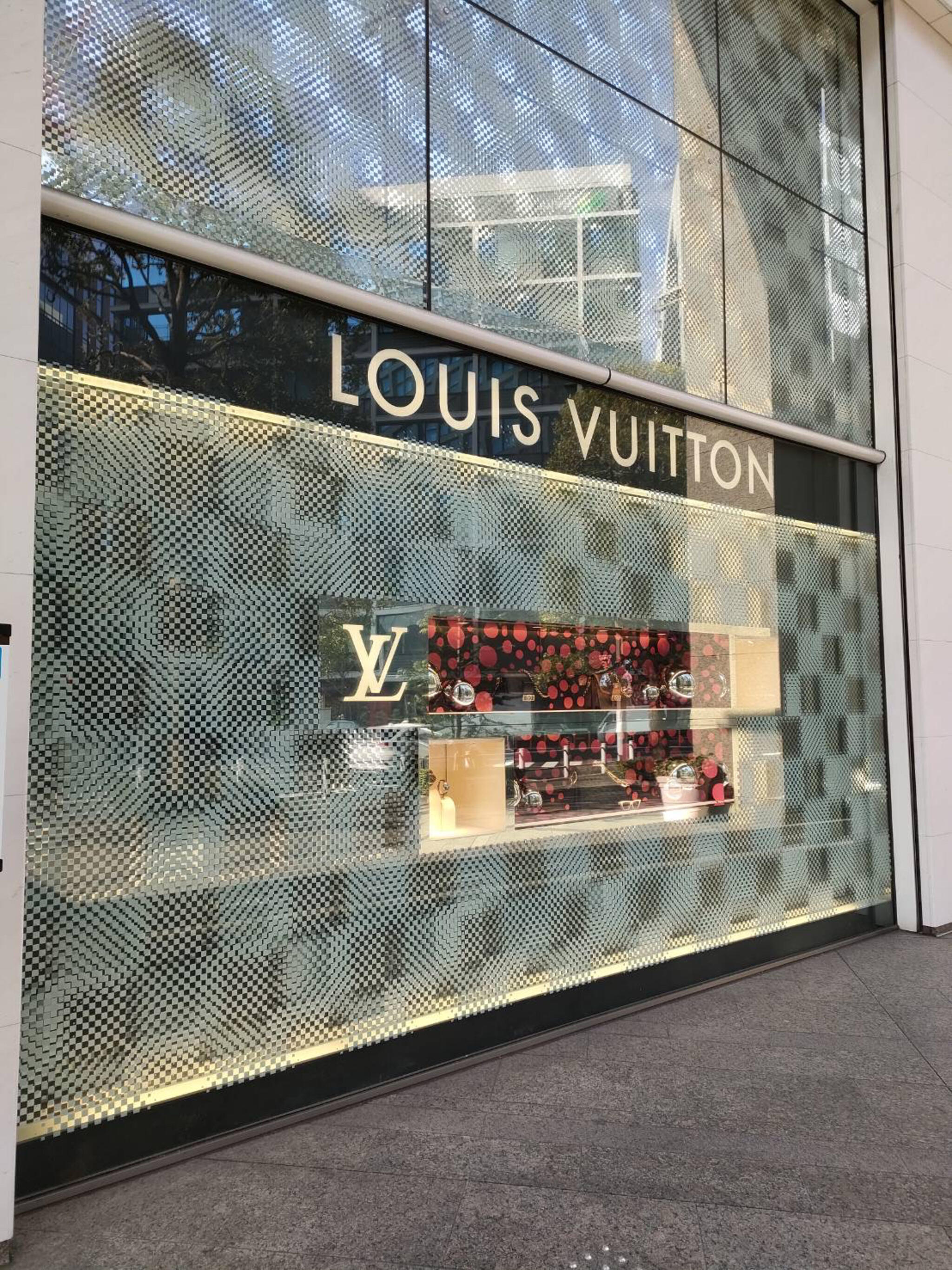 LOUIS VUITTON 新宿髙島屋店 - 渋谷区千駄ヶ谷/ハイブランド | Yahoo!マップ