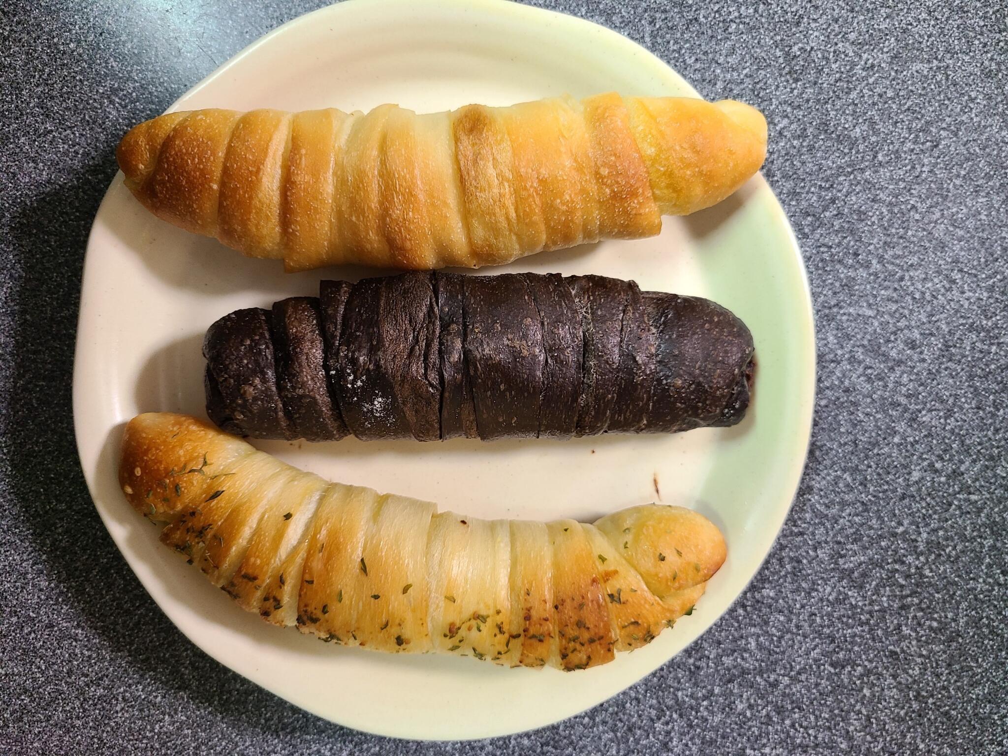 Bread Plus+ - 高岡市佐野/ベーカリー | Yahoo!マップ