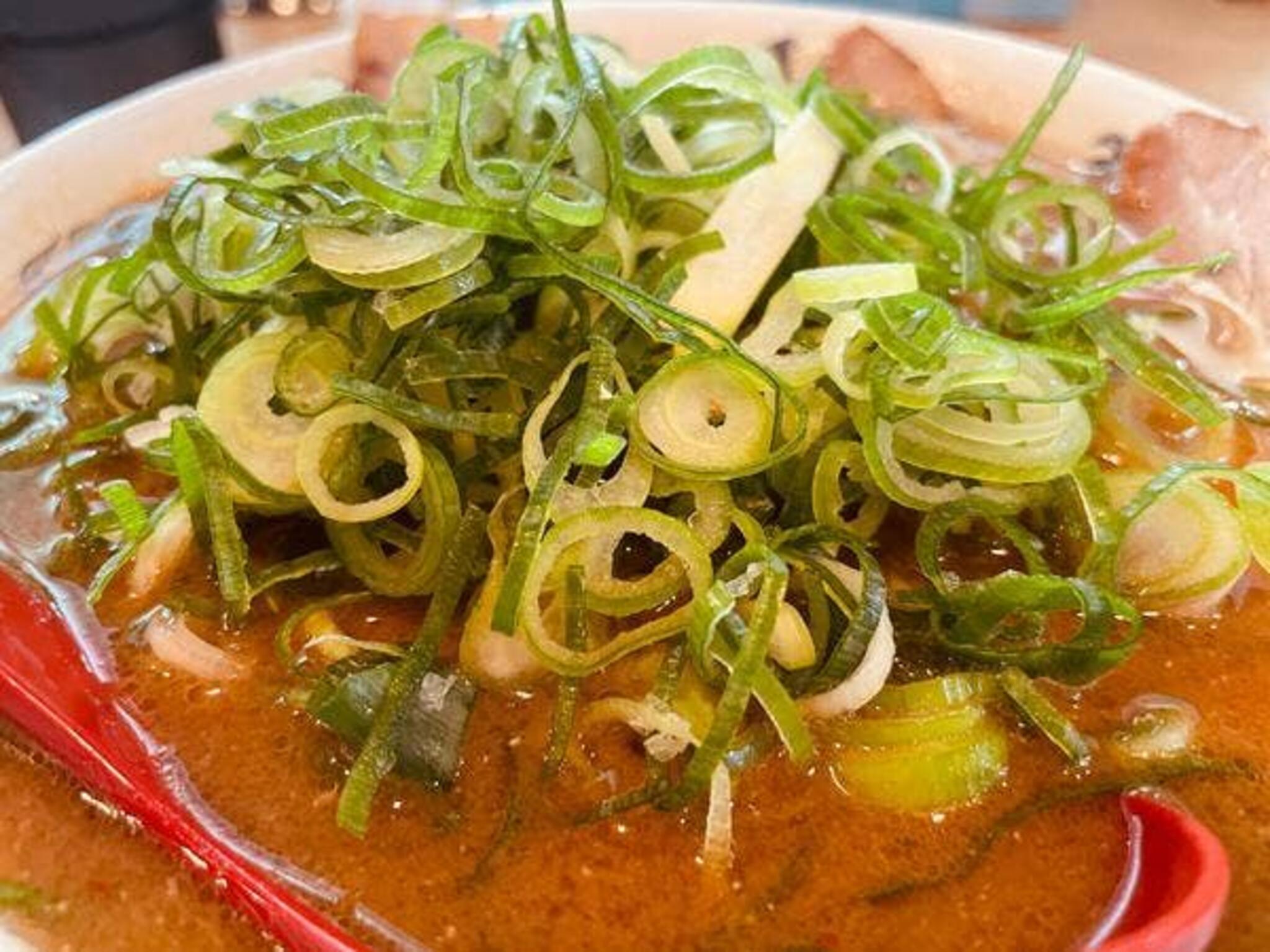 写真 : らーめん餃子赤もん - 京都市下京区西七条北衣田町/ラーメン店 | Yahoo!マップ