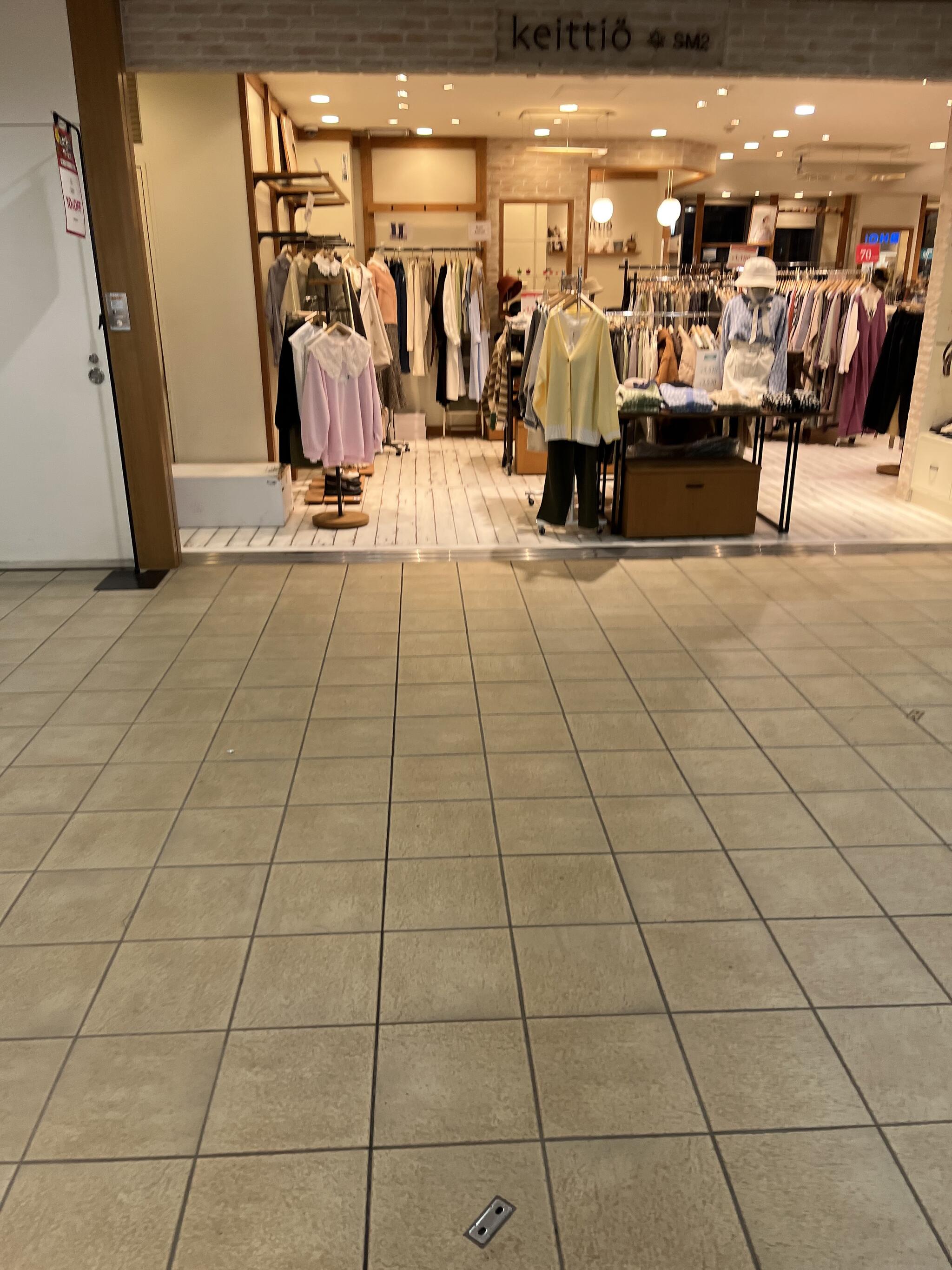 Samansa Mos2 SM2 keittio 府中くるる - 府中市宮町/婦人服店 | Yahoo!マップ