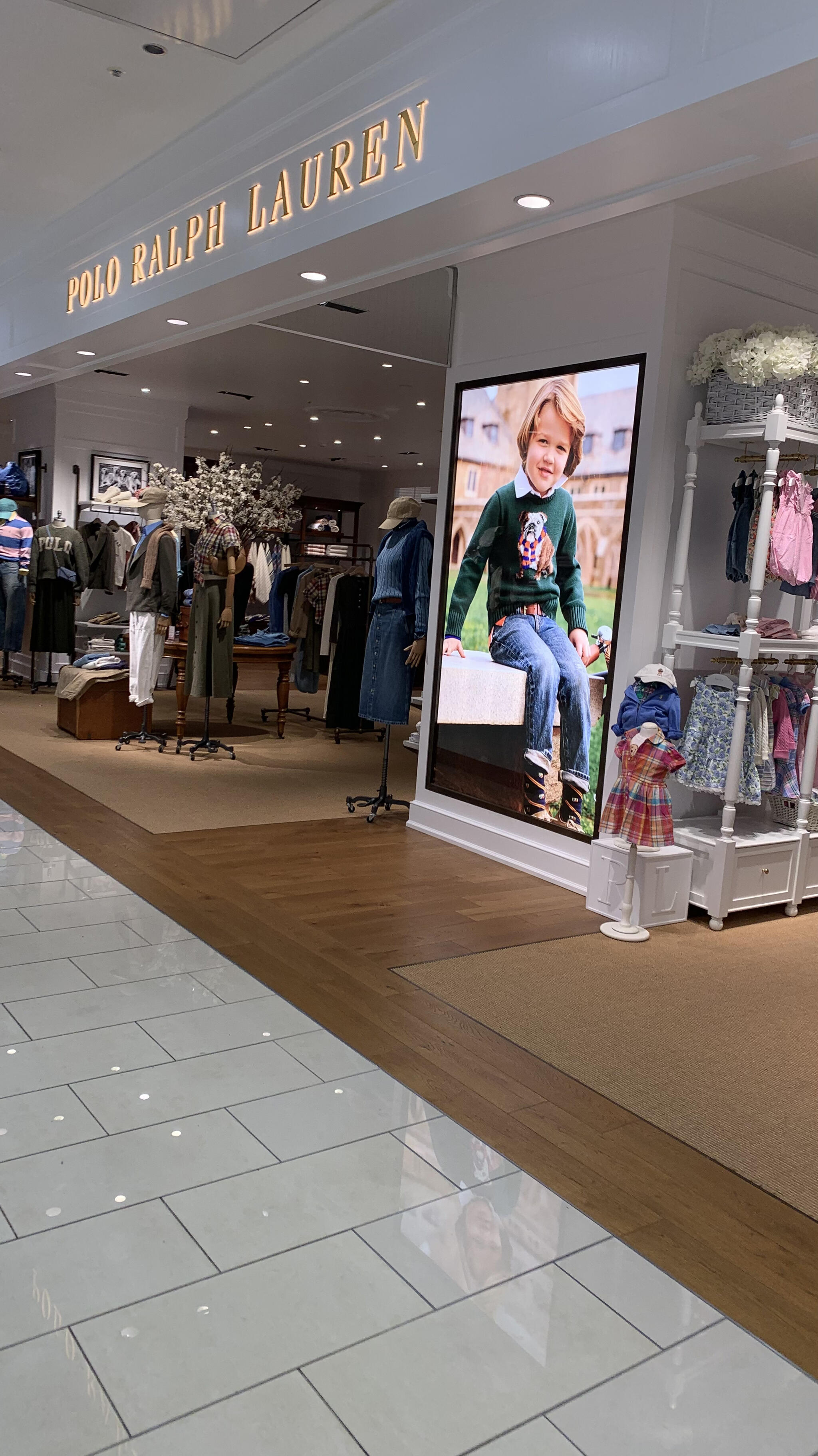 RALPH LAUREN 星ヶ丘三越 - 名古屋市千種区星が丘元町/衣料品店 | Yahoo!マップ