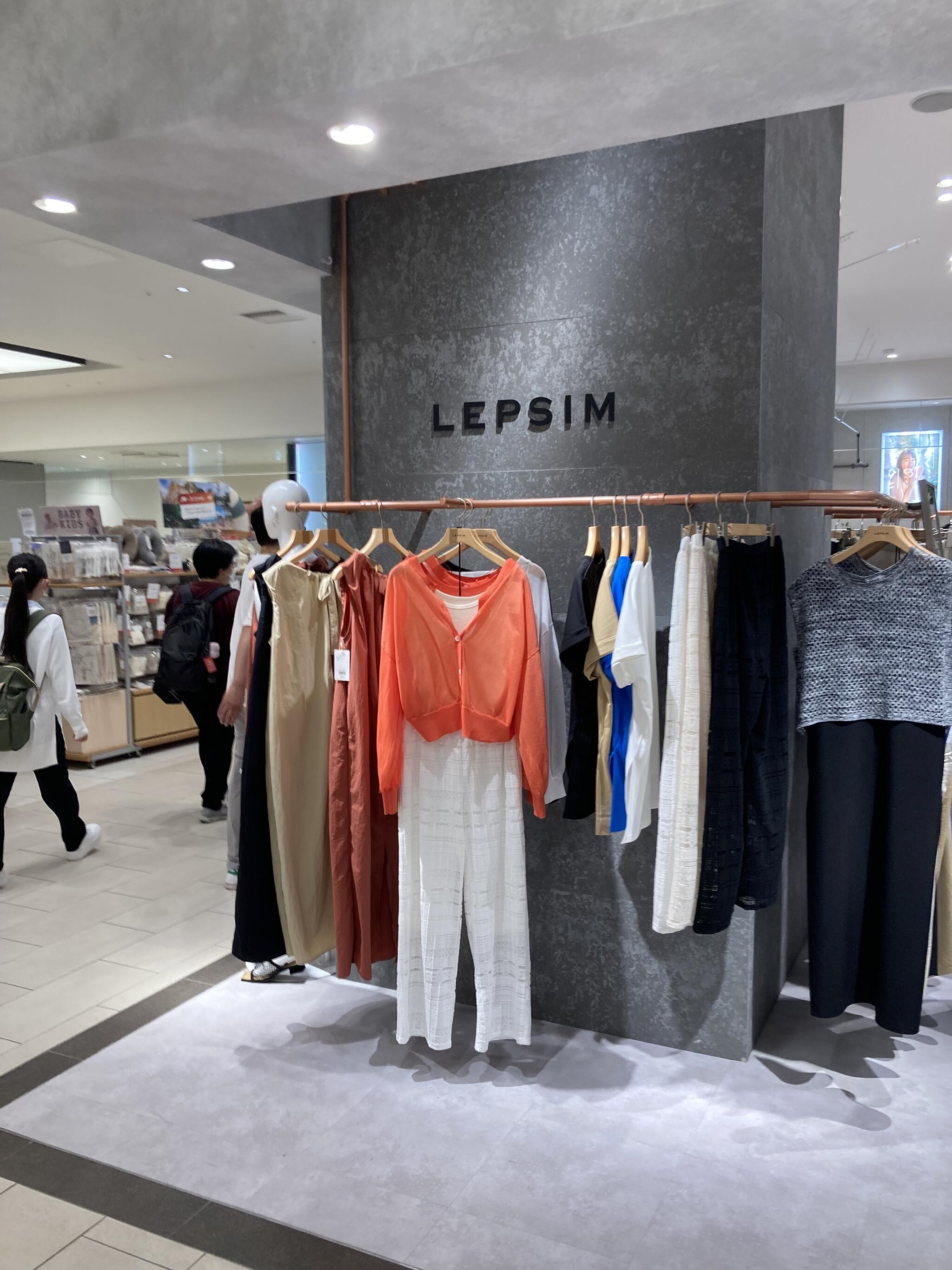 LEPSIM 金沢百番街 - 金沢市広岡/婦人服店 | Yahoo!マップ
