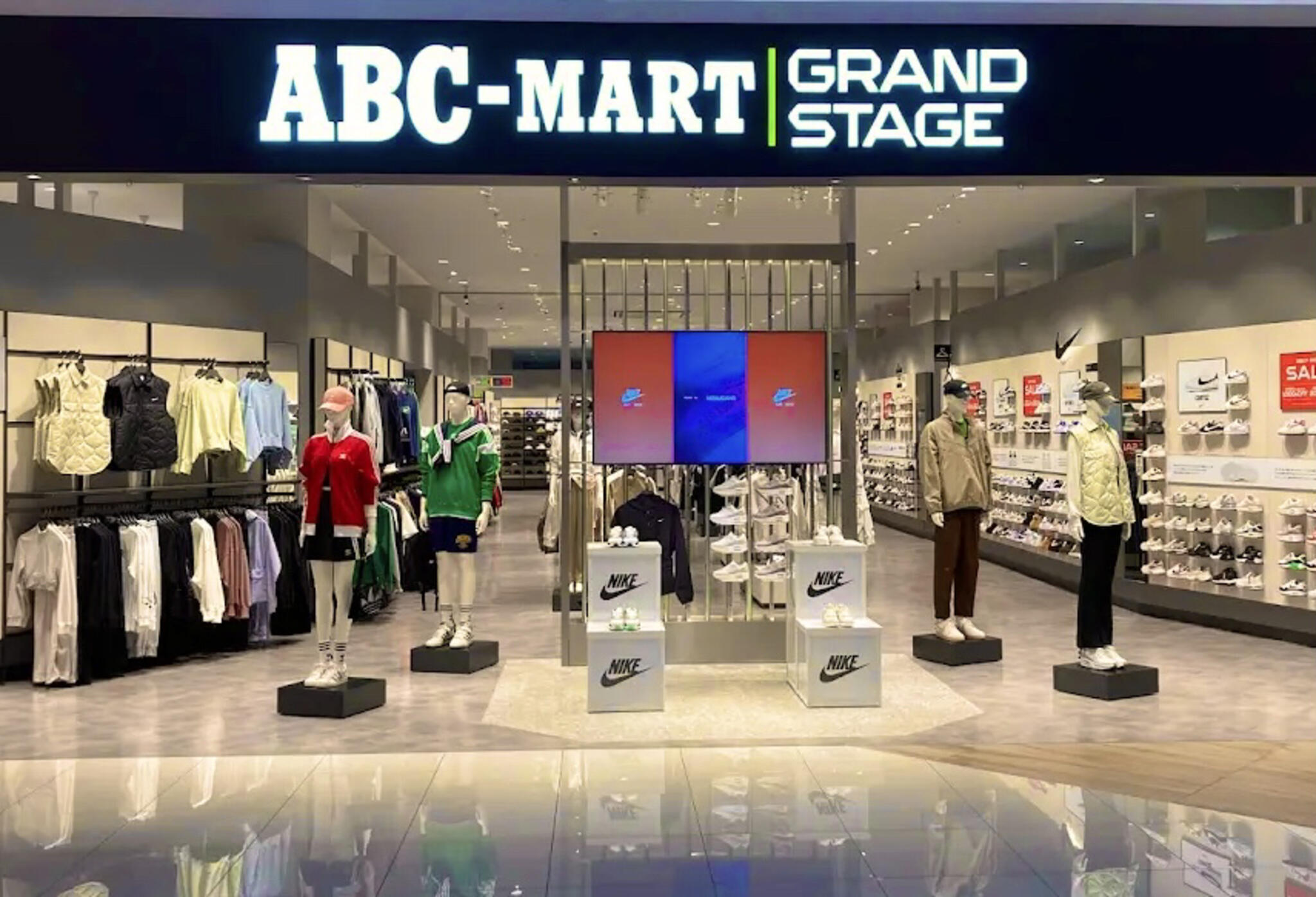 ABCマート GRAND STAGEイオンモール土岐店 - 土岐市土岐津町土岐口/靴店 | Yahoo!マップ