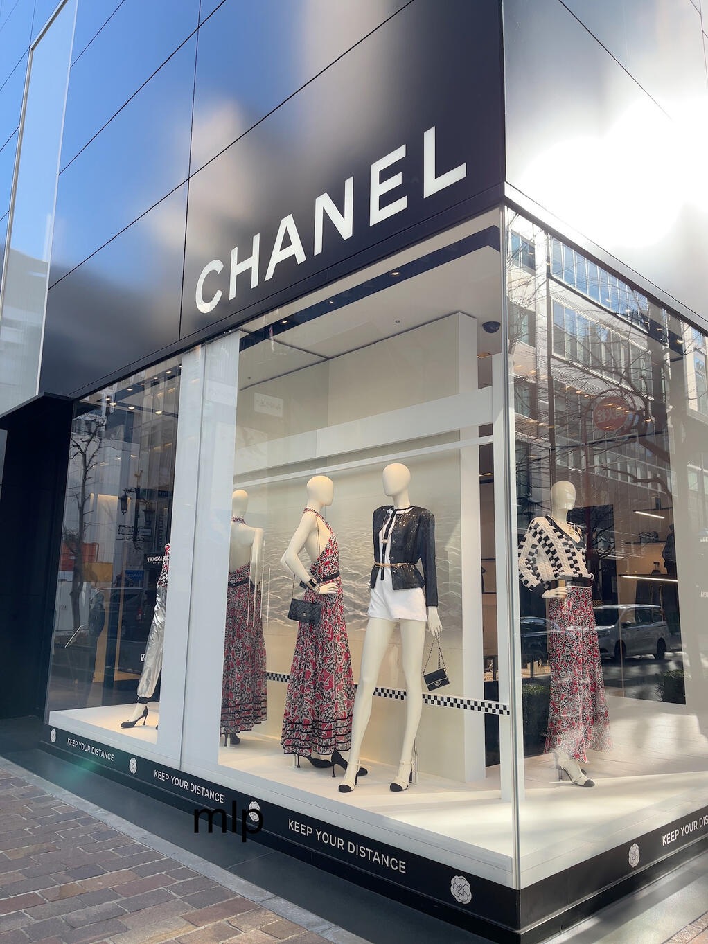 写真 : CHANEL 銀座並木 - 中央区銀座/ハイブランド | Yahoo!マップ