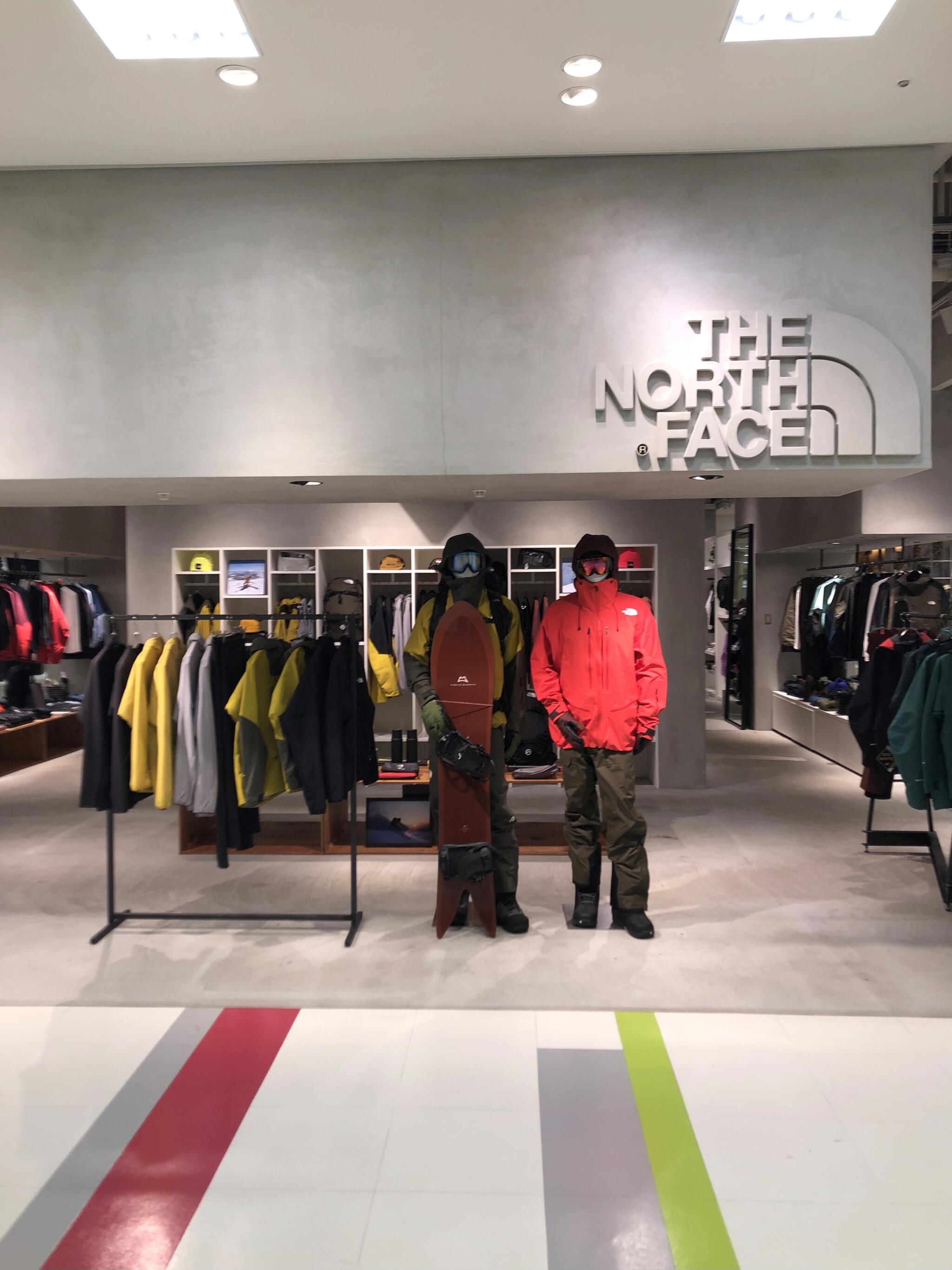 THE NORTH FACE サッポロファクトリー - 札幌市中央区北二条東/衣料品店 | Yahoo!マップ