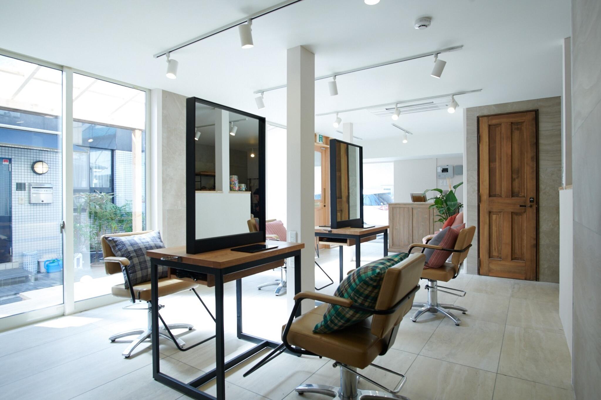 スタッフ・スタイリスト : amili - 渋谷区神宮前/美容院 | Yahoo!マップ