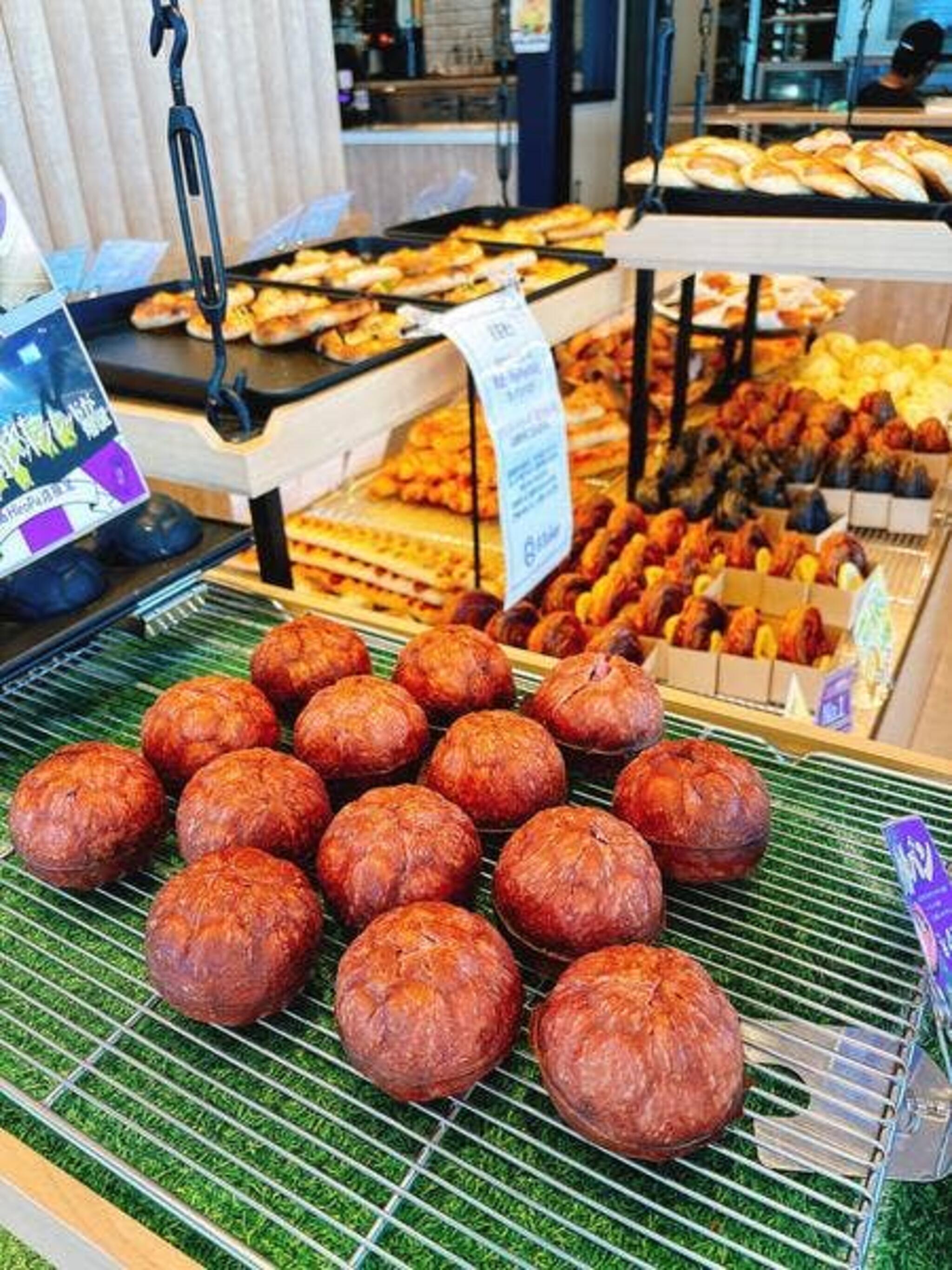 R Baker 広島HiroPa店 - 広島市中区基町/ベーカリー | Yahoo!マップ