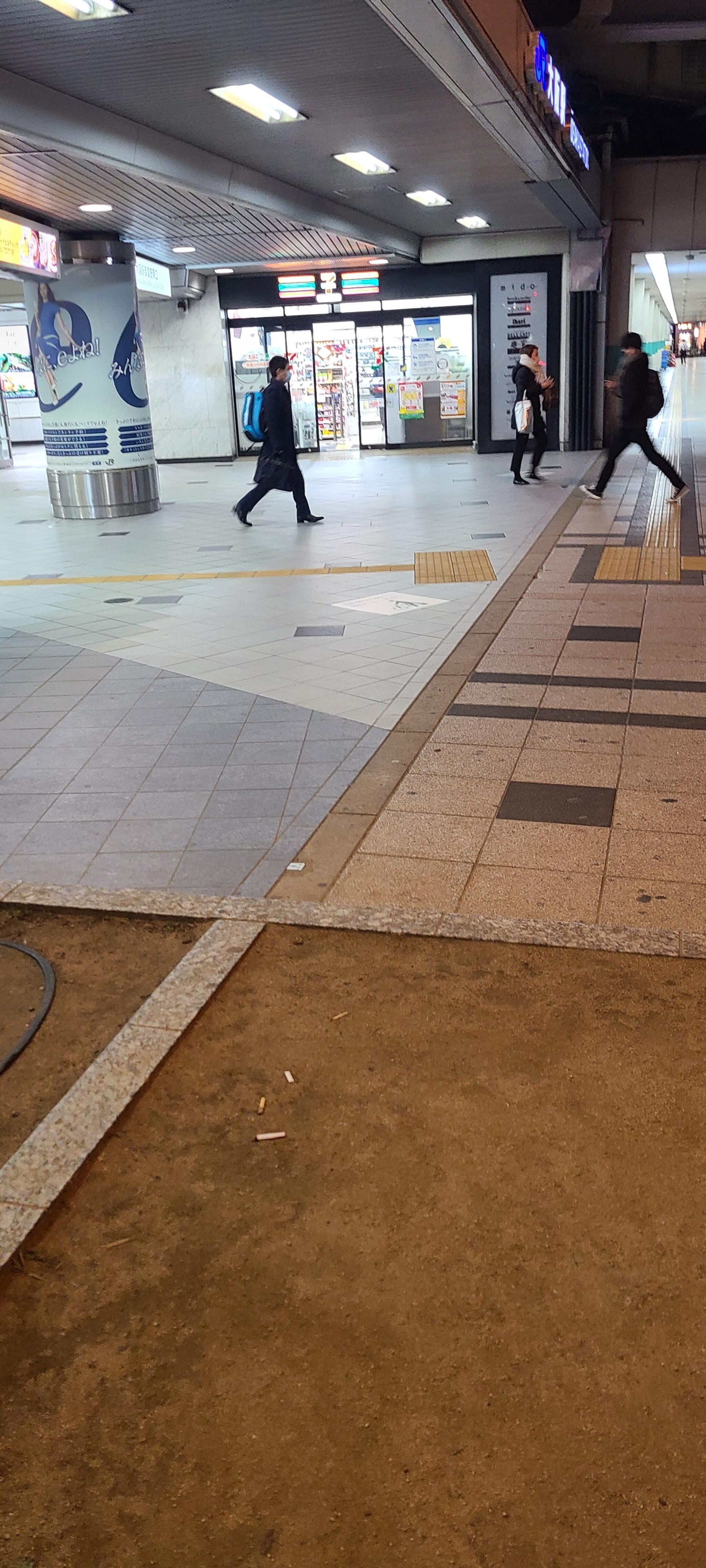 セブンイレブン ハートインJR大阪駅御堂筋南口 - 大阪市北区梅田/コンビニ | Yahoo!マップ