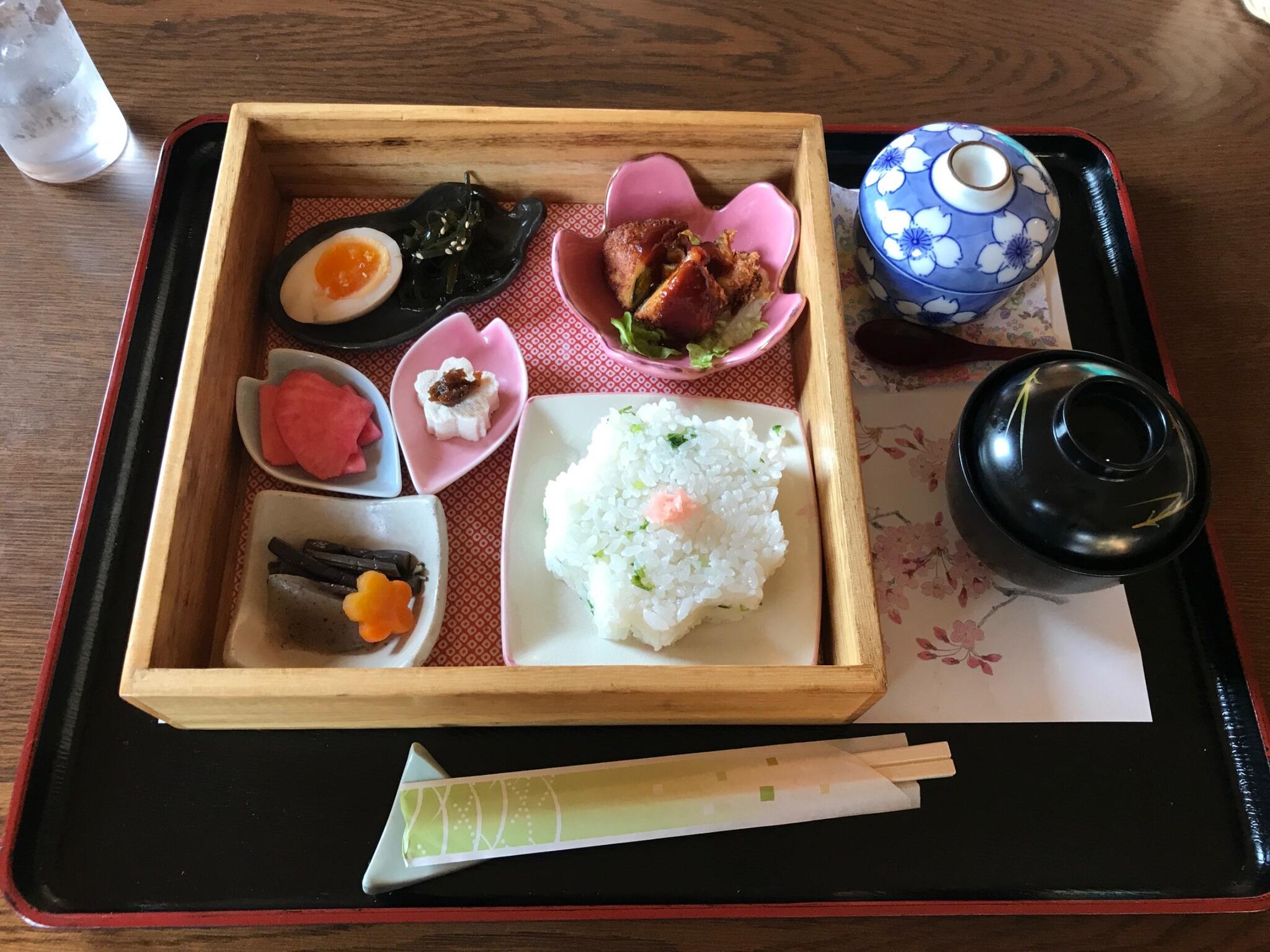 ギャラリー&和風レストラン SA・KU・RA - 旭川市東旭川町倉沼/飲食店 | Yahoo!マップ