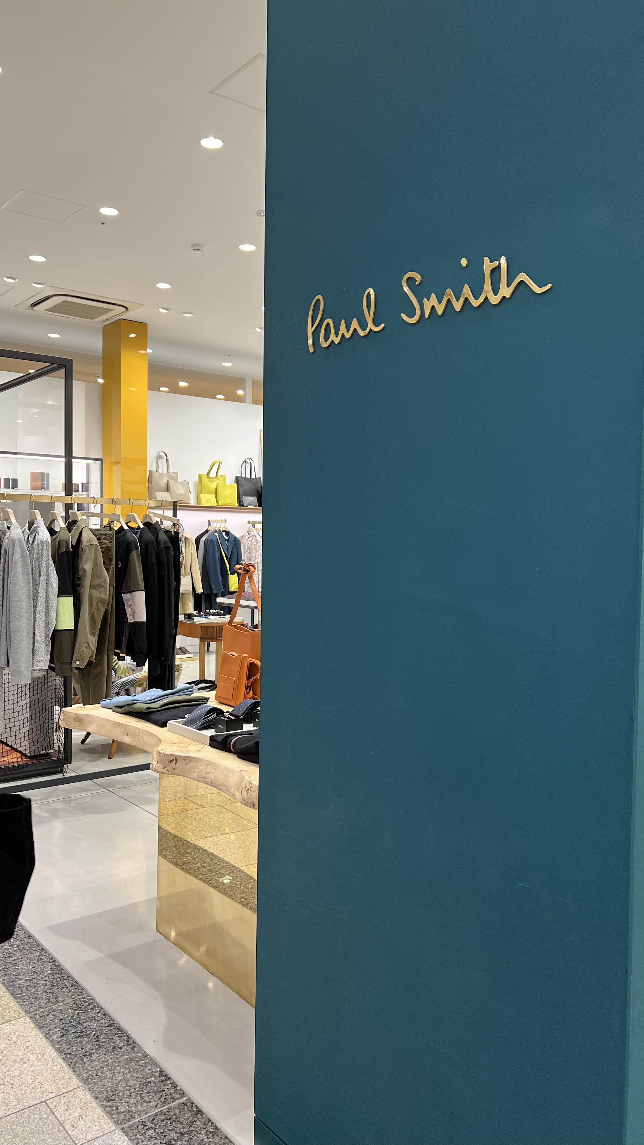 Paul Smith ピオレ姫路(Men) - 姫路市駅前町/衣料品店 | Yahoo!マップ