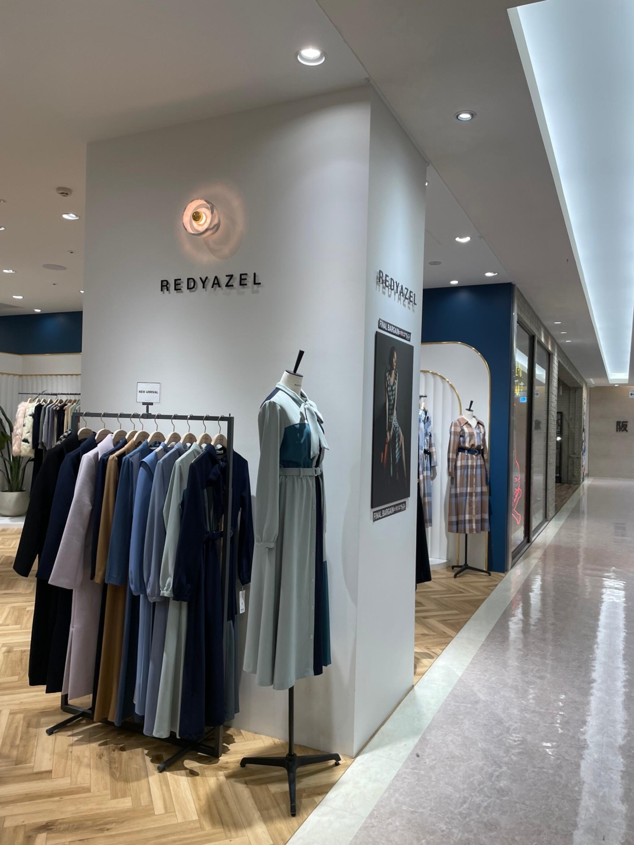REDYAZEL アミュプラザ博多店 - 福岡市博多区博多駅中央街/婦人服店 | Yahoo!マップ