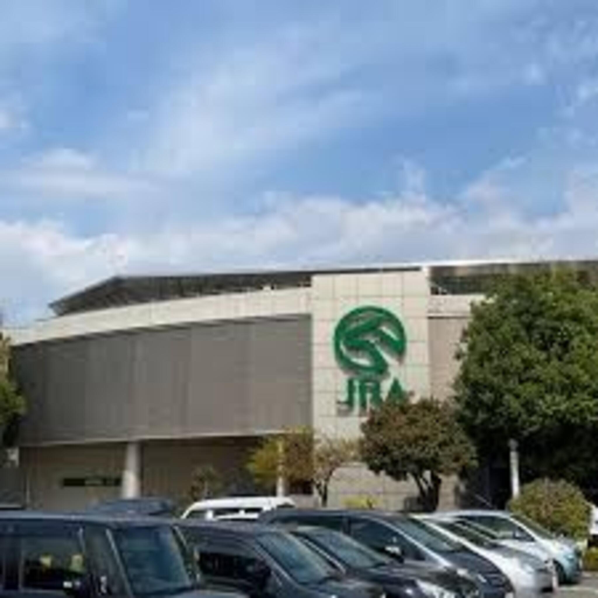 クチコミ : JRA ウインズ石和 - 笛吹市石和町窪中島/競馬場 | Yahoo!マップ