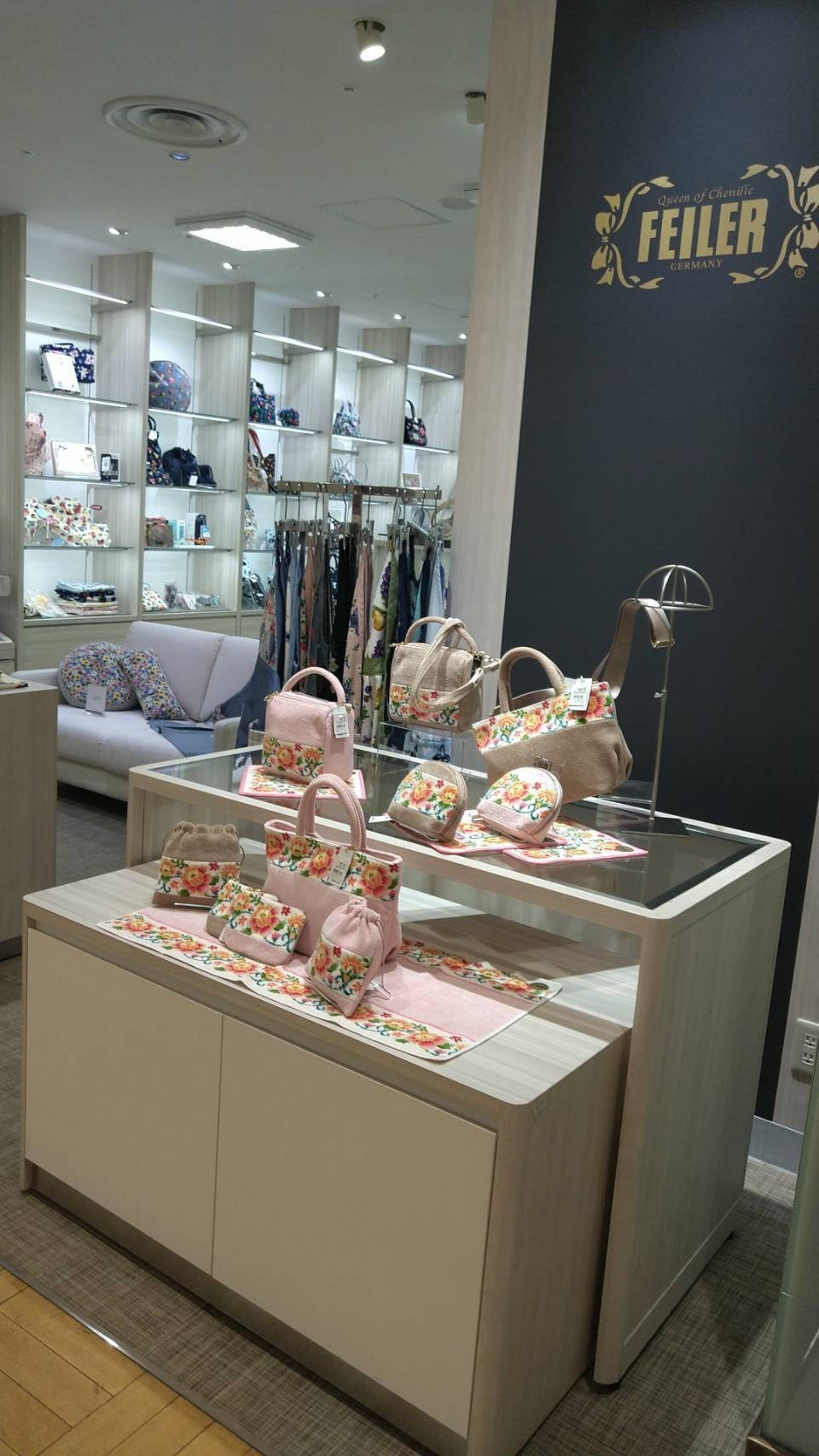 FEILER 日本橋三越本店 5F - 中央区日本橋室町/日用雑貨店 | Yahoo!マップ