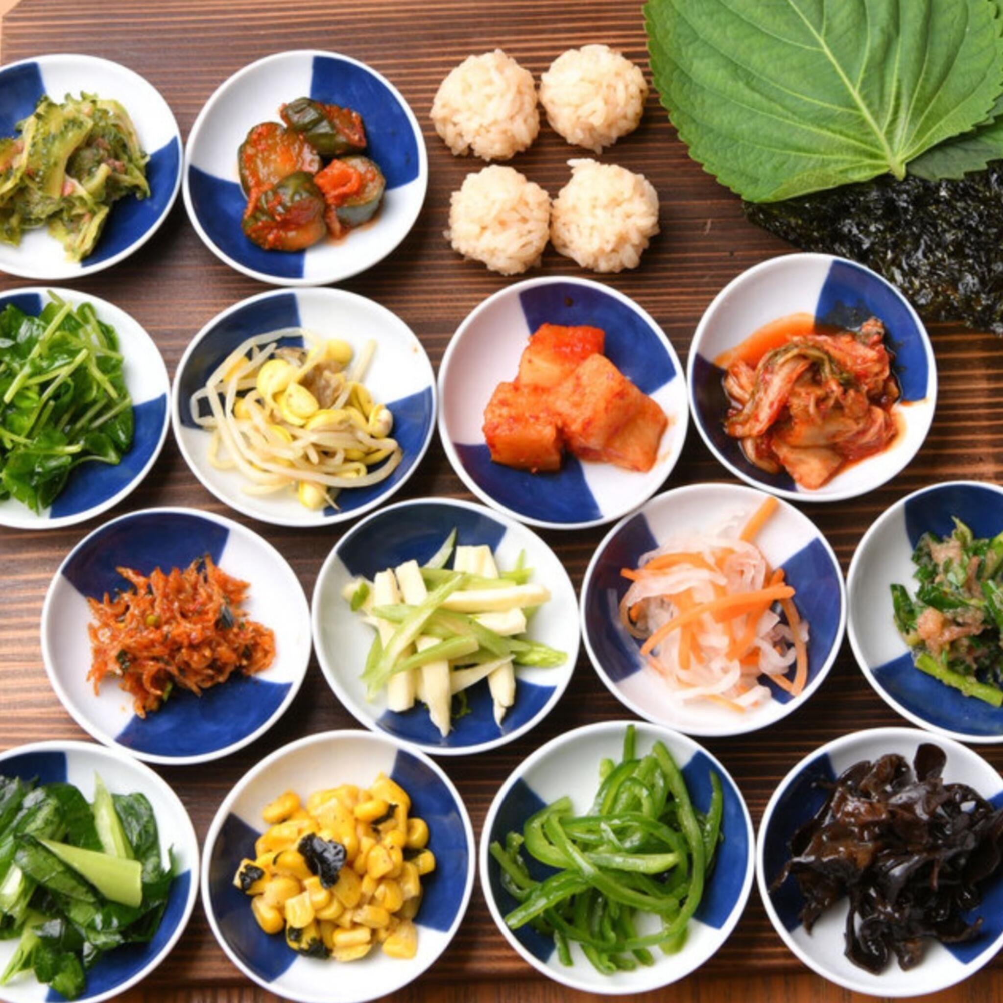 ケジョン82 - 大阪市北区堂山町/韓国料理店【ネット予約OK】 | Yahoo!マップ