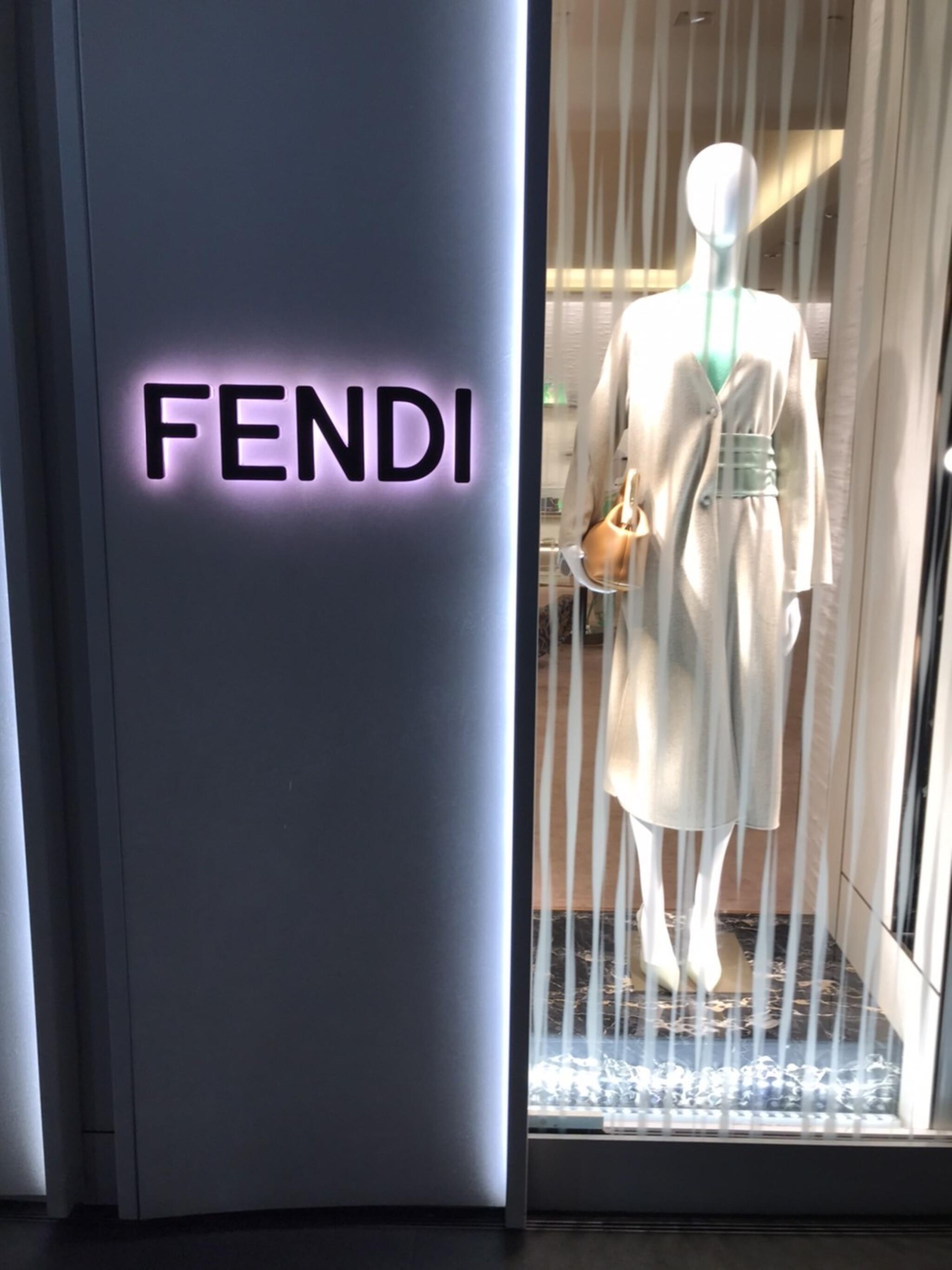 FENDI 銀座店 - 中央区銀座/ハイブランド | Yahoo!マップ