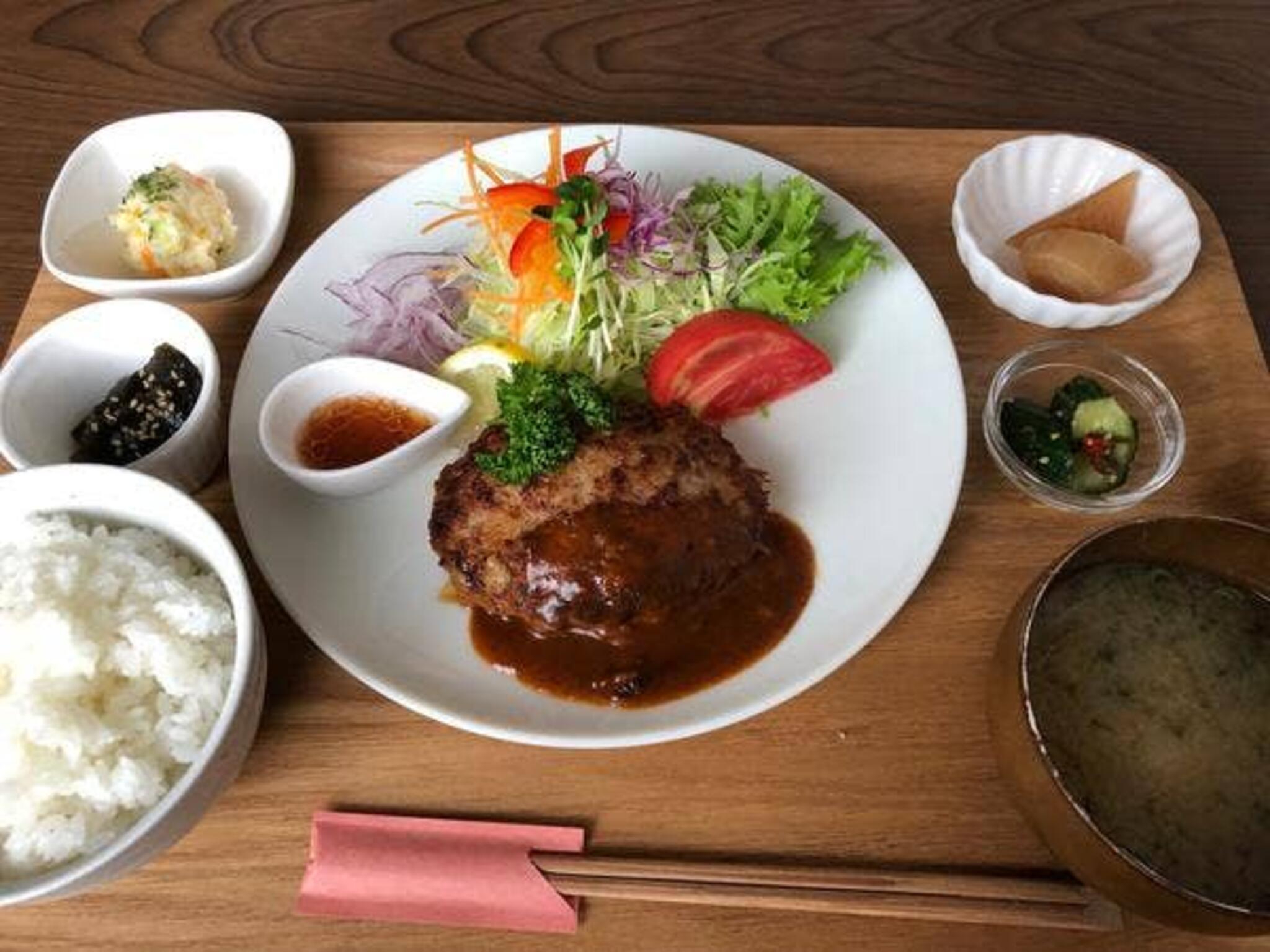 Bistro brown - 中川郡幕別町忠類白銀町/ビストロ | Yahoo!マップ