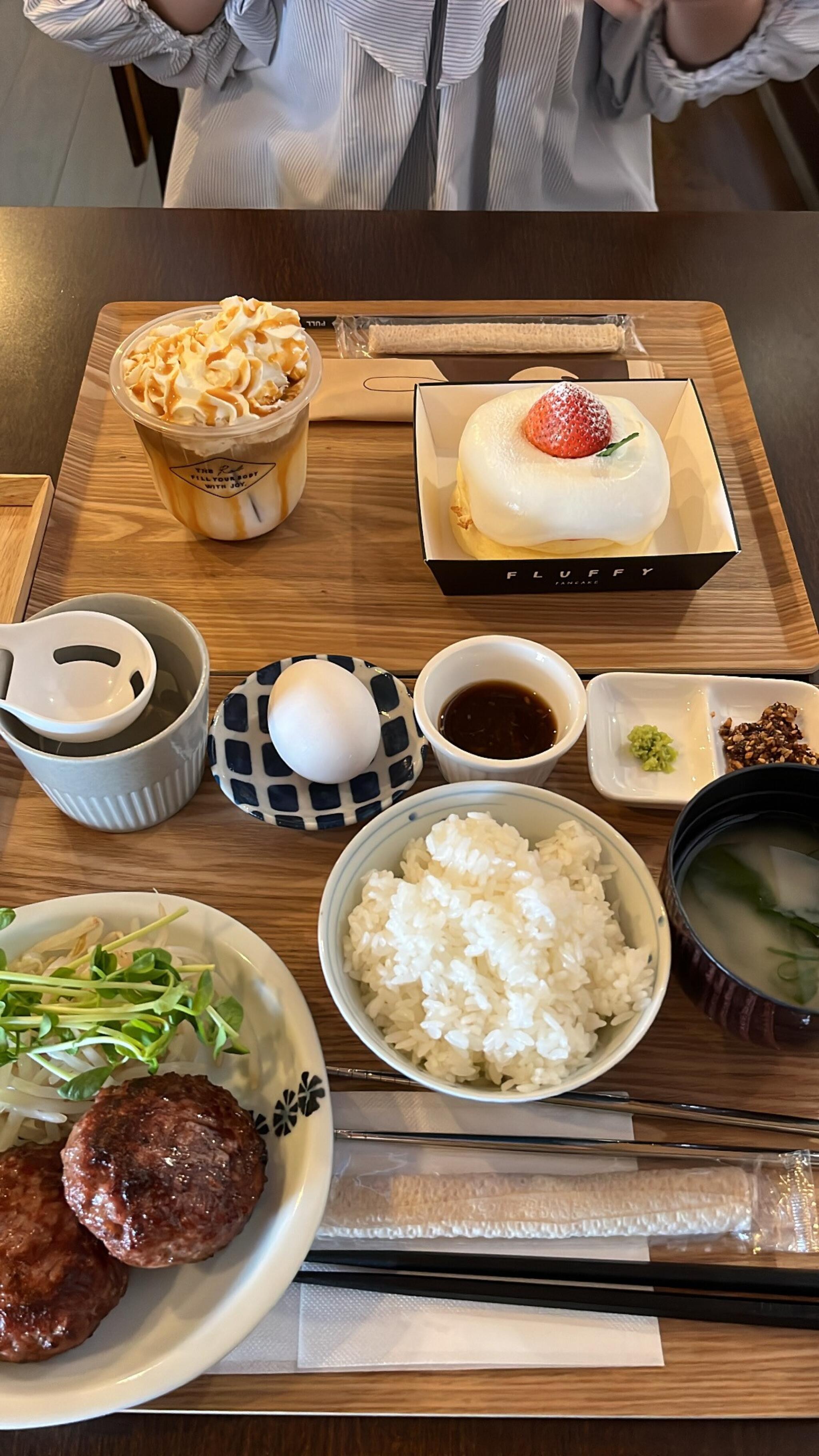 メニュー : cafeRob 佐賀店 - 佐賀市西魚町/パンケーキ店 | Yahoo!マップ