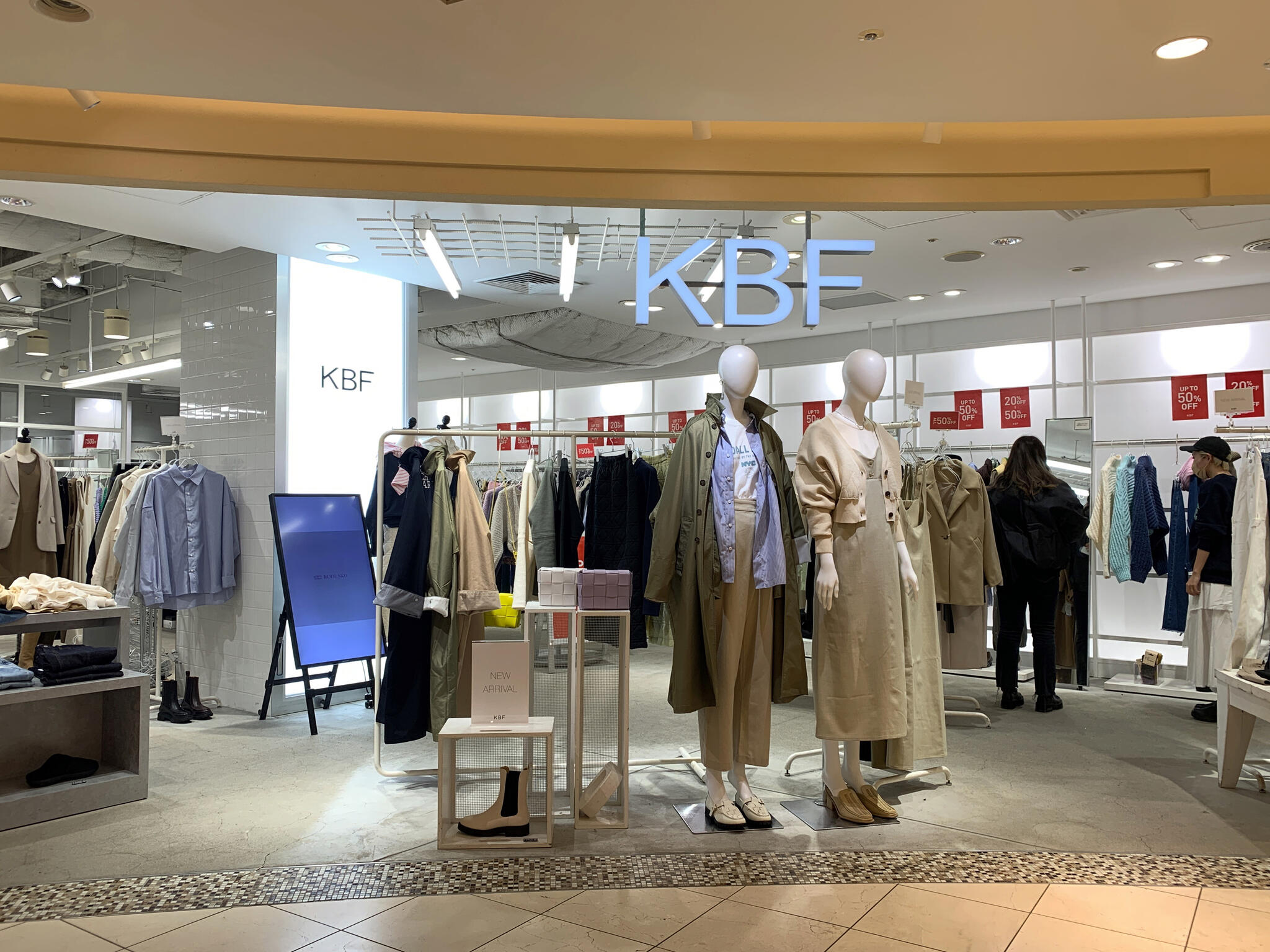 KBF 天王寺MIO店 - 大阪市天王寺区悲田院町/婦人服店 | Yahoo!マップ