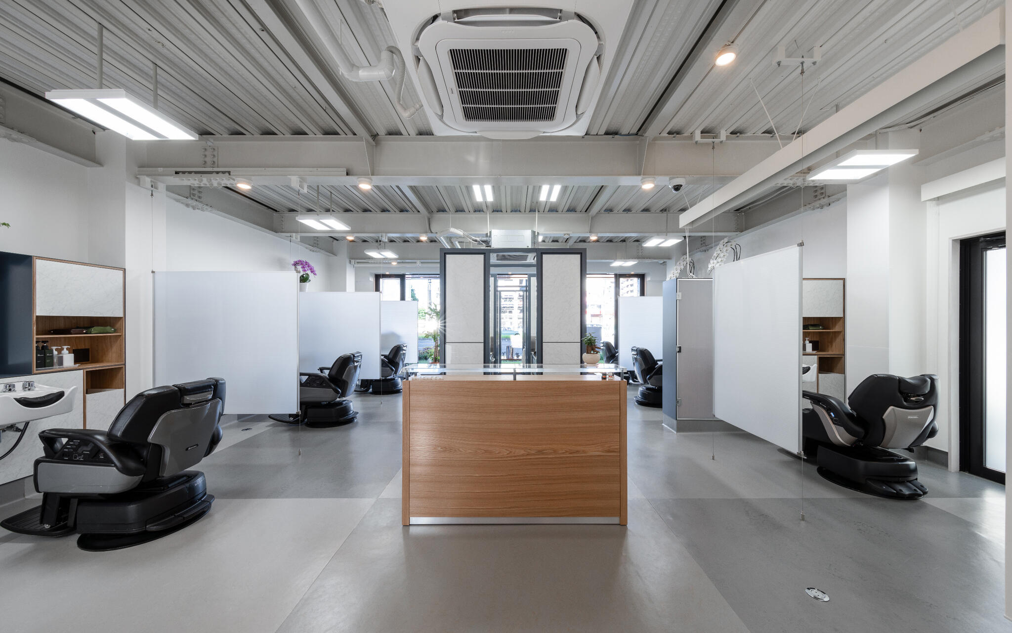 スタッフ・スタイリスト : Hair Salon AYATA - 岡山市北区野田/理容店 | Yahoo!マップ