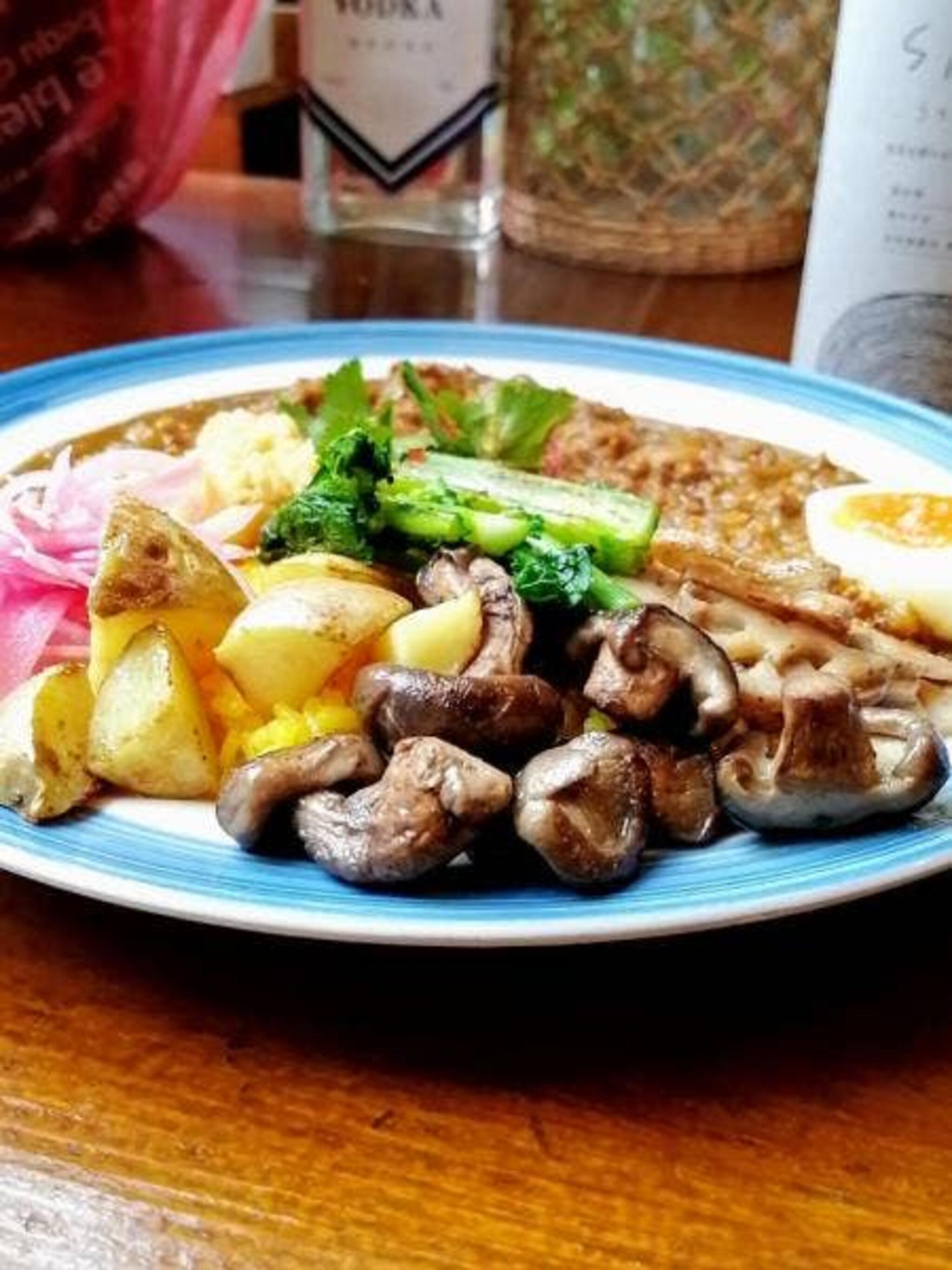 メニュー : Azu curry - 大阪市北区堂島浜/カレー店 | Yahoo!マップ