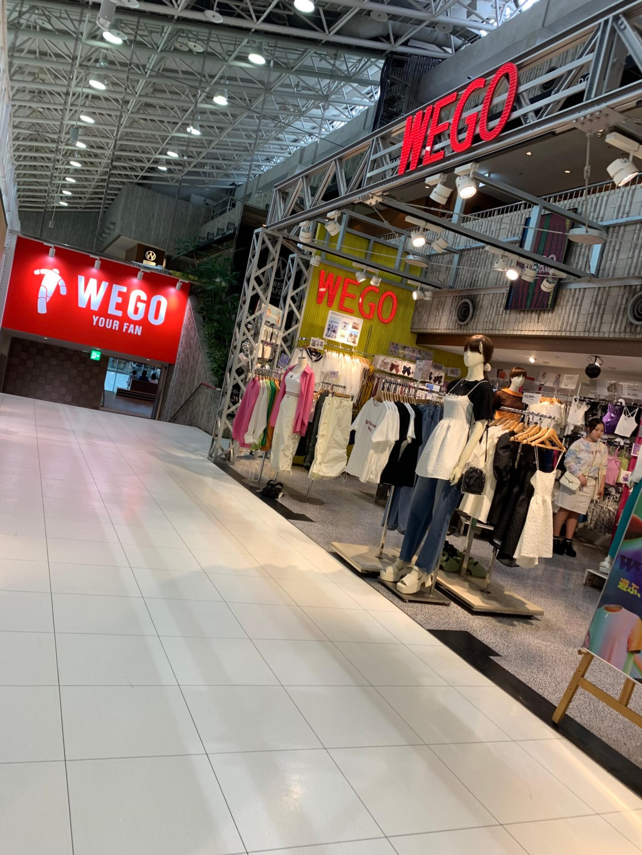 写真 : WEGO 横浜ジョイナス店 - 横浜市西区南幸/衣料品店 | Yahoo!マップ