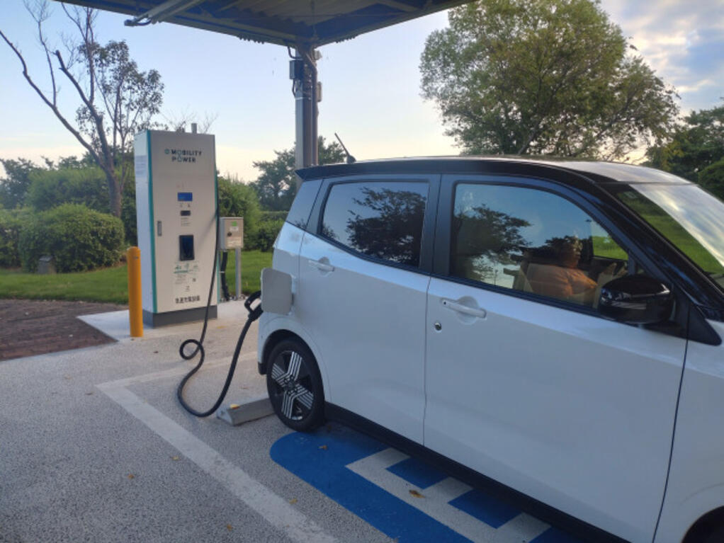 写真 : EV充電スポット 東日本高速道路株式会社 NEXCO東日本 北陸自動車道 越中境PA (下り) - 下新川郡朝日町境/EV充電スポット | Yahoo!マップ