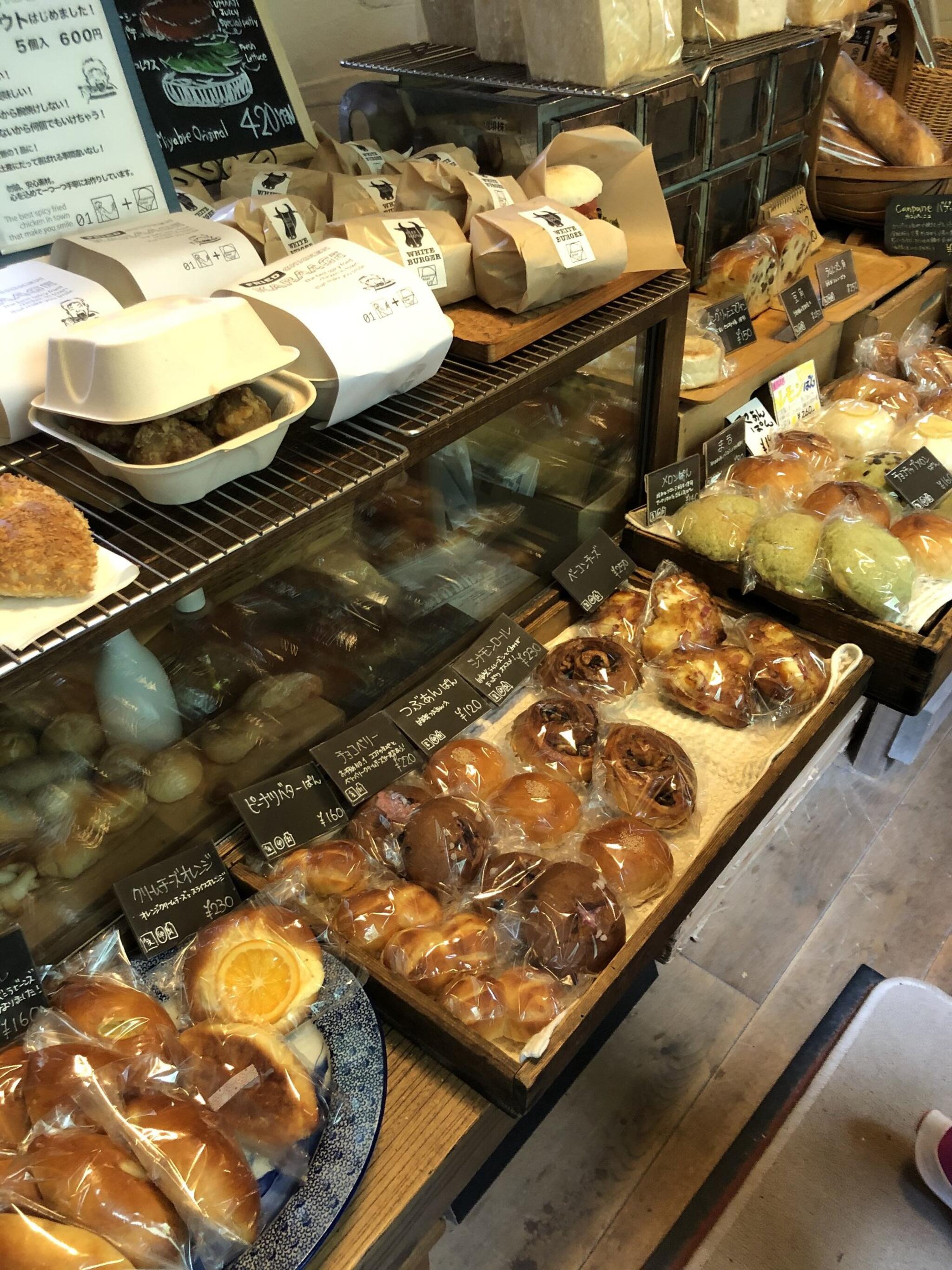 ミヤノモリブレッド117 - 札幌市中央区宮の森一条/ベーカリー | Yahoo!マップ