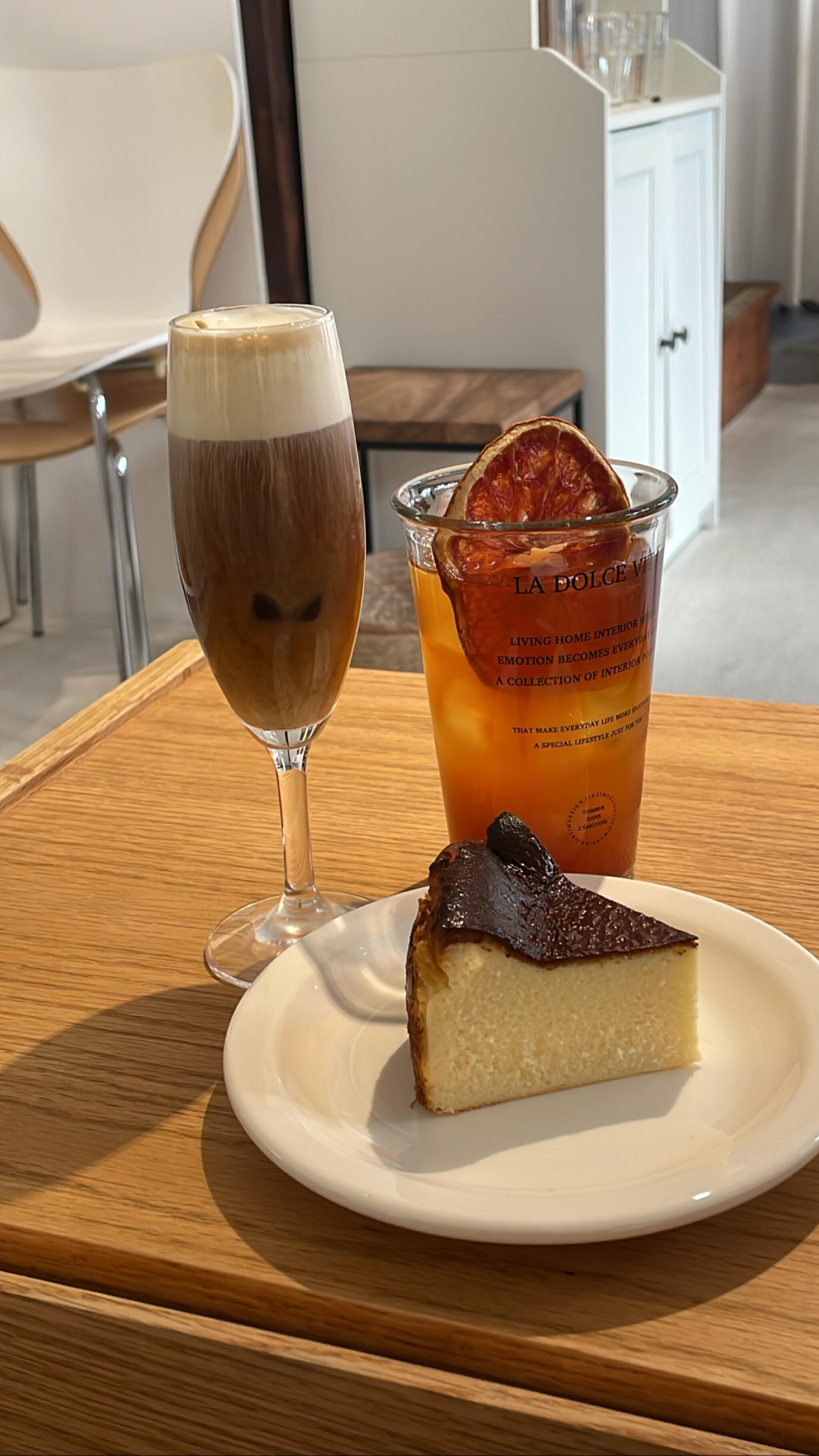 Comme Des Fleurs: Flower Cafe & Bar - 大阪市生野区鶴橋/バー | Yahoo!マップ