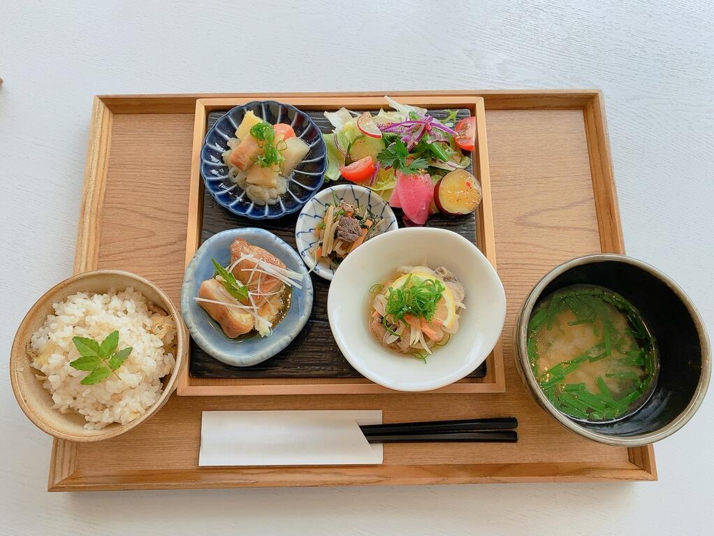 avenir town MIRAINO-MACHI - 庄原市総領町下領家/レストラン | Yahoo!マップ