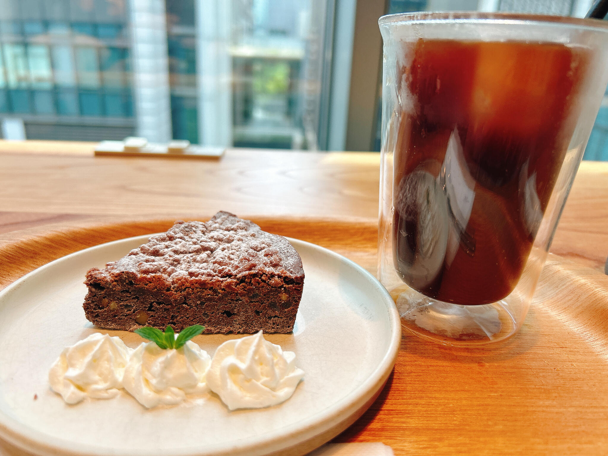 スノーピークカフェ Snow Peak LAND STATION TOKYO - 千代田区丸の内/カフェ・喫茶 | Yahoo!マップ