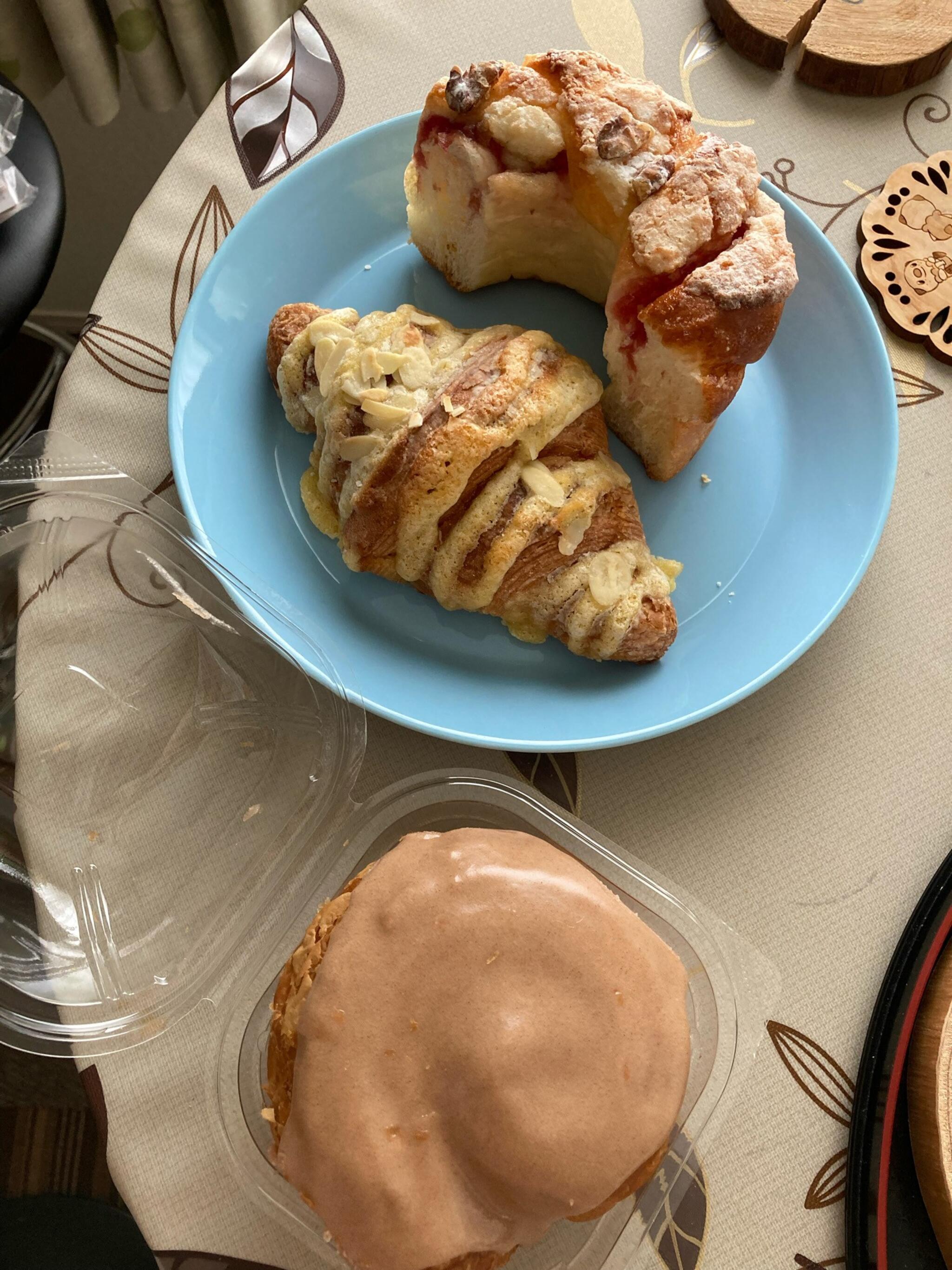 DONQ 津松菱店 - 津市東丸之内/ベーカリー | Yahoo!マップ