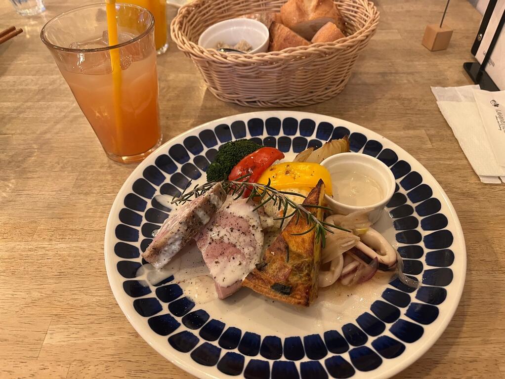 LAND&YEARS - 米子市四日市町/カフェ・喫茶 | Yahoo!マップ