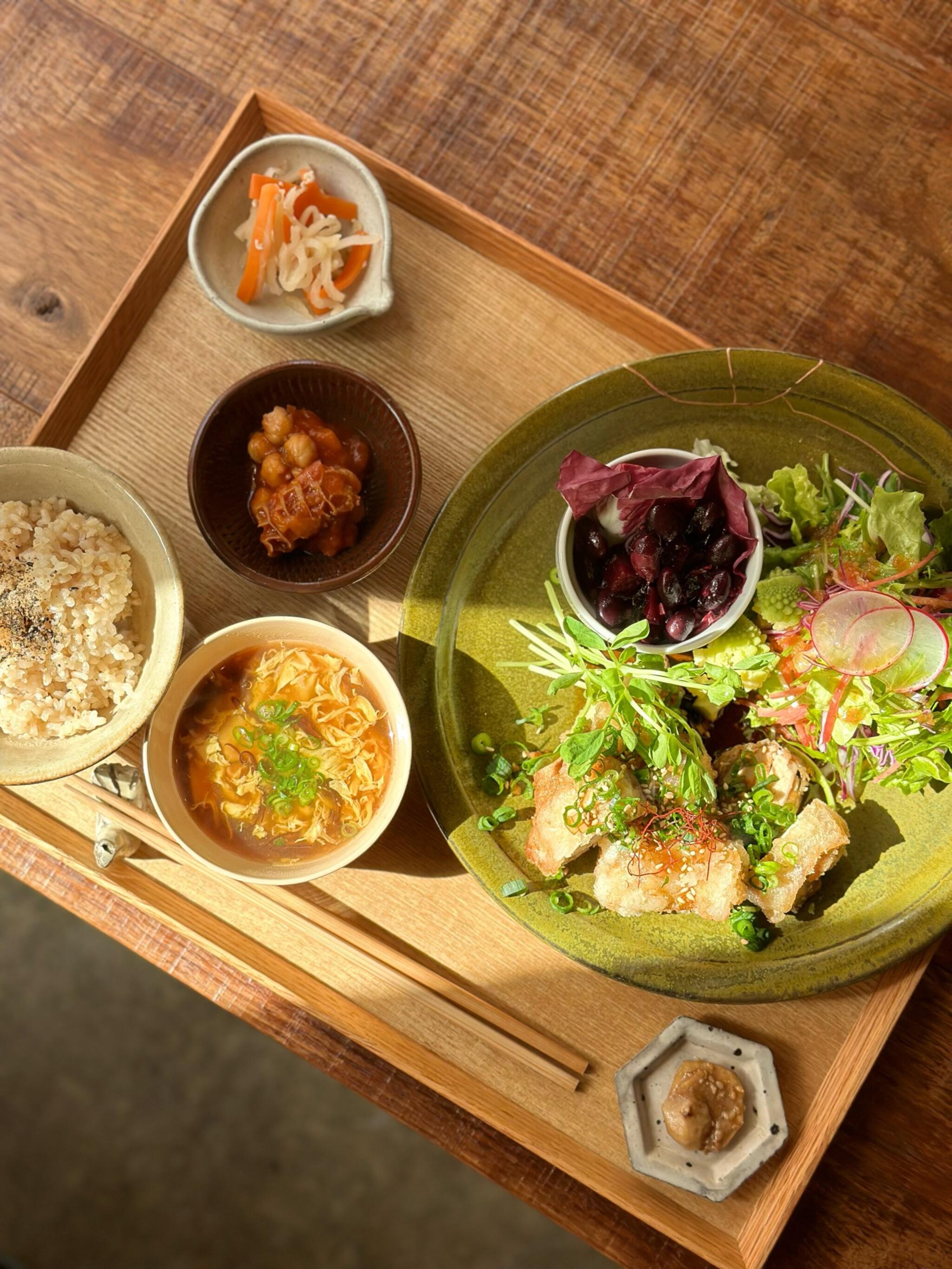 メニュー : Good food studio Cardamon - 高松市古新町/オーガニックレストラン | Yahoo!マップ