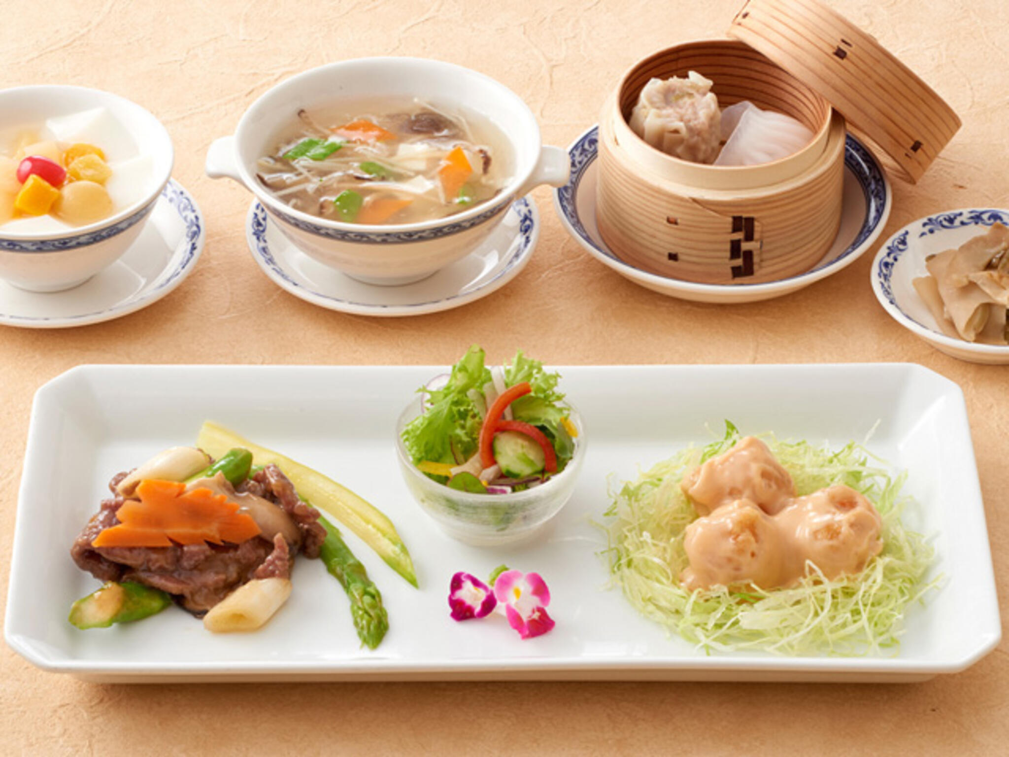 ホテルオークラレストラン新宿 中国料理 桃里/新宿野村ビル50F - 新宿区西新宿/中華料理店【ネット予約OK】 | Yahoo!マップ