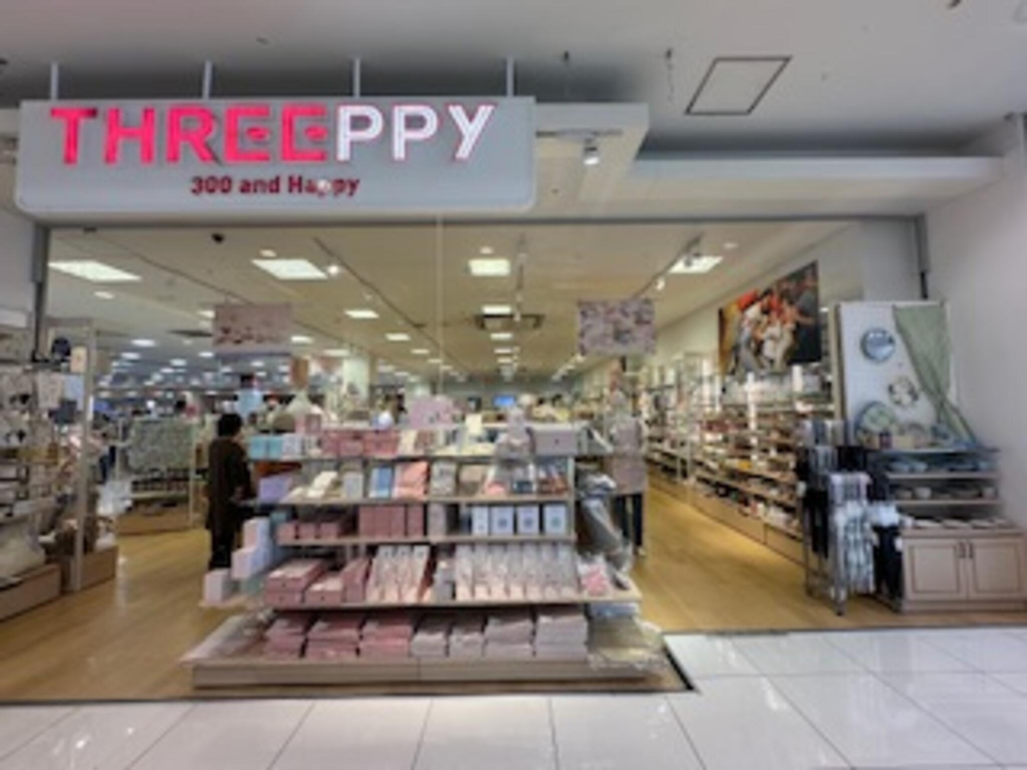 THREEPPY イオン北谷SC店 - 中頭郡北谷町字美浜/100円ショップ | Yahoo!マップ