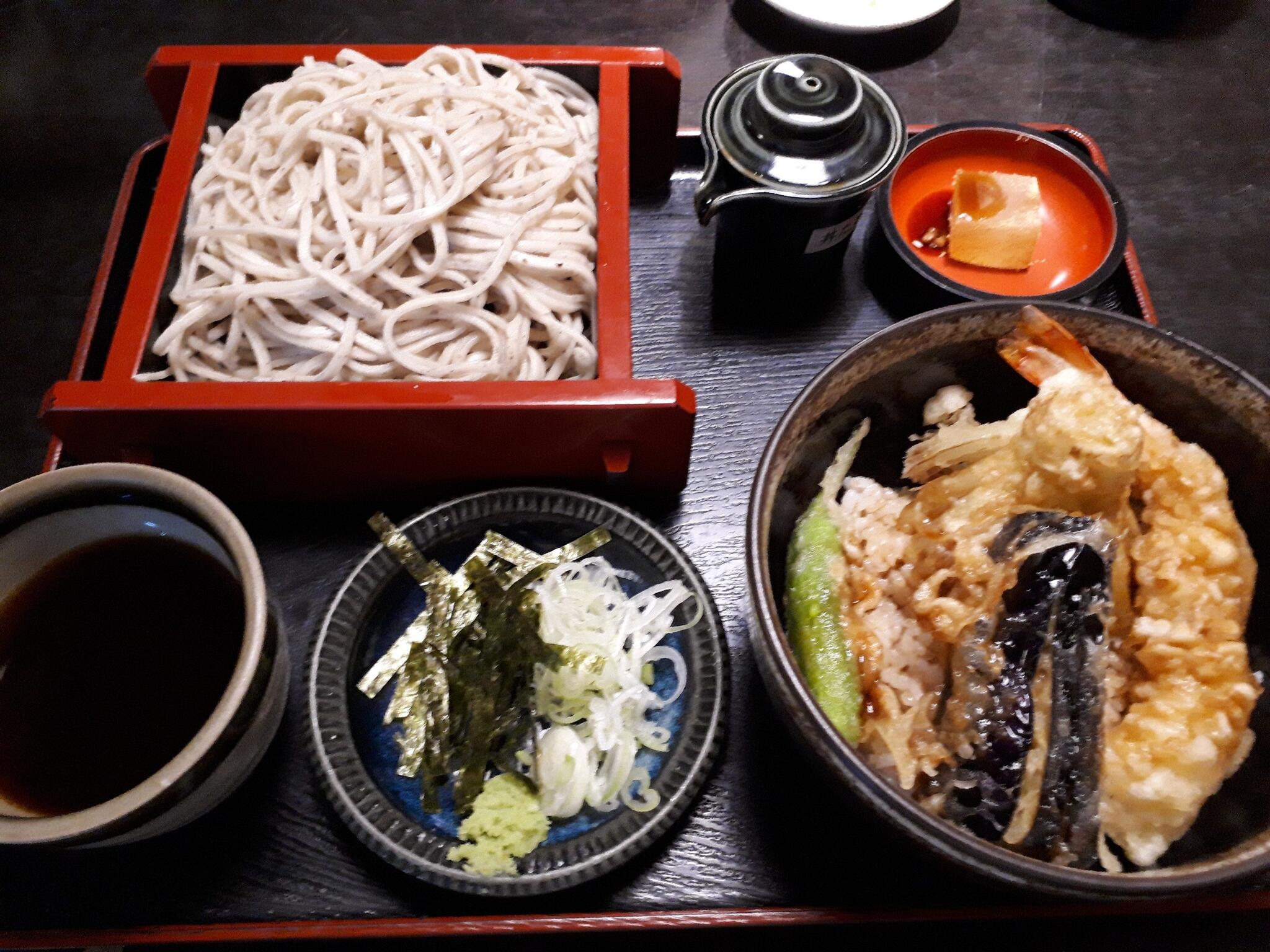 LEOC - 千代田区霞が関/カフェ・喫茶 | Yahoo!マップ