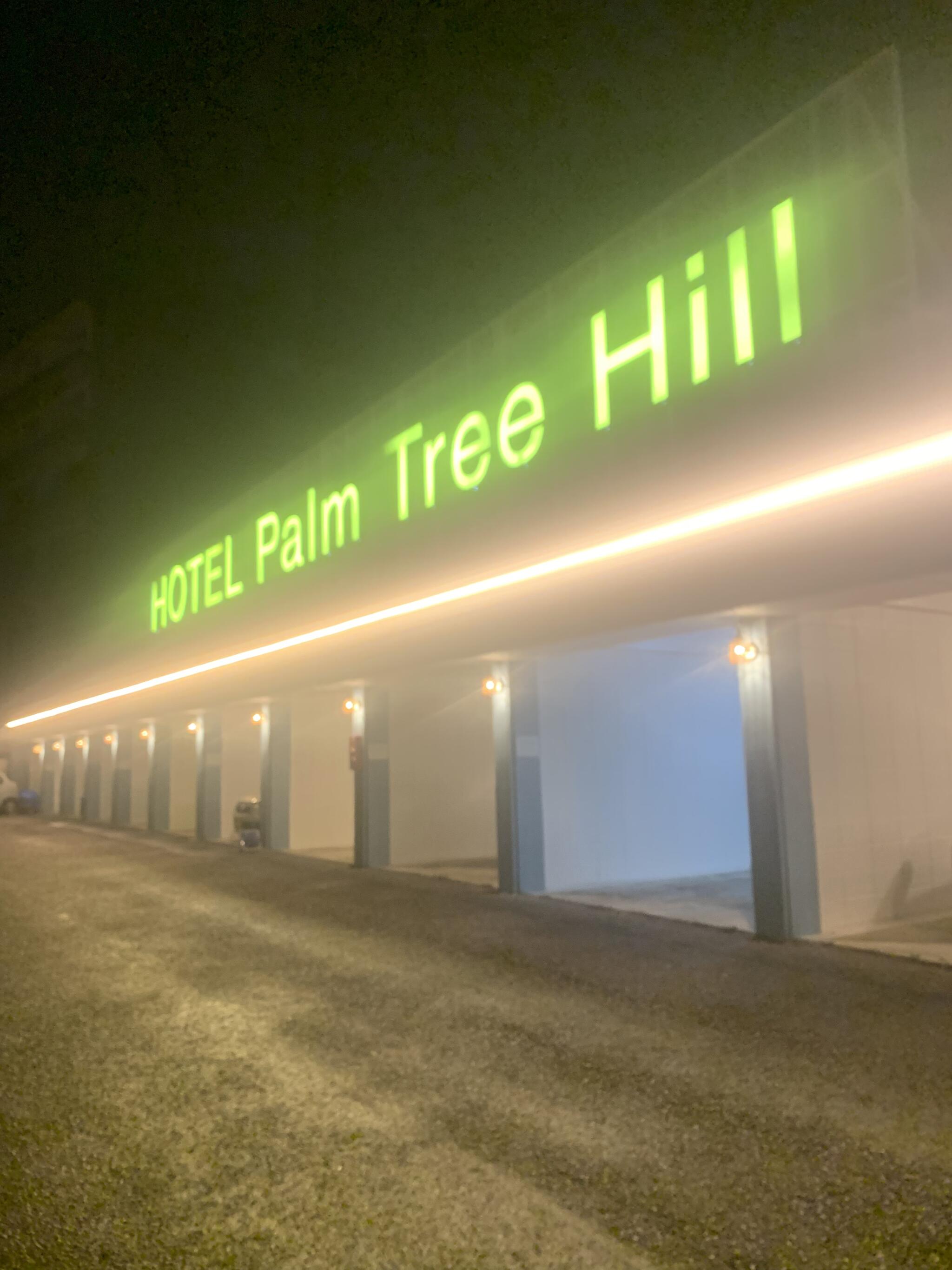 HOTEL Palm Tree Hill - 沖縄市比屋根/ホテル【ネット予約OK】 | Yahoo!マップ