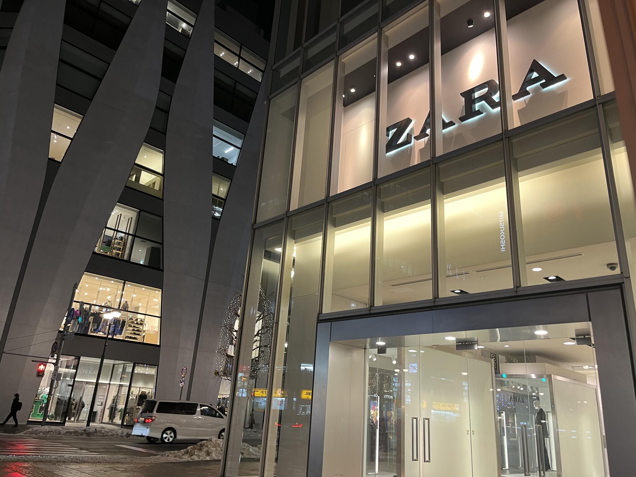 GAP イケウチゲート店 - 札幌市中央区南一条西/衣料品店 | Yahoo!マップ