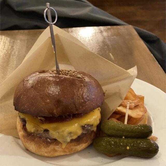 メニュー : ハンバーガー専門店 B2B TOKYO 三軒茶屋 - 世田谷区太子堂/ハンバーガー店 | Yahoo!マップ