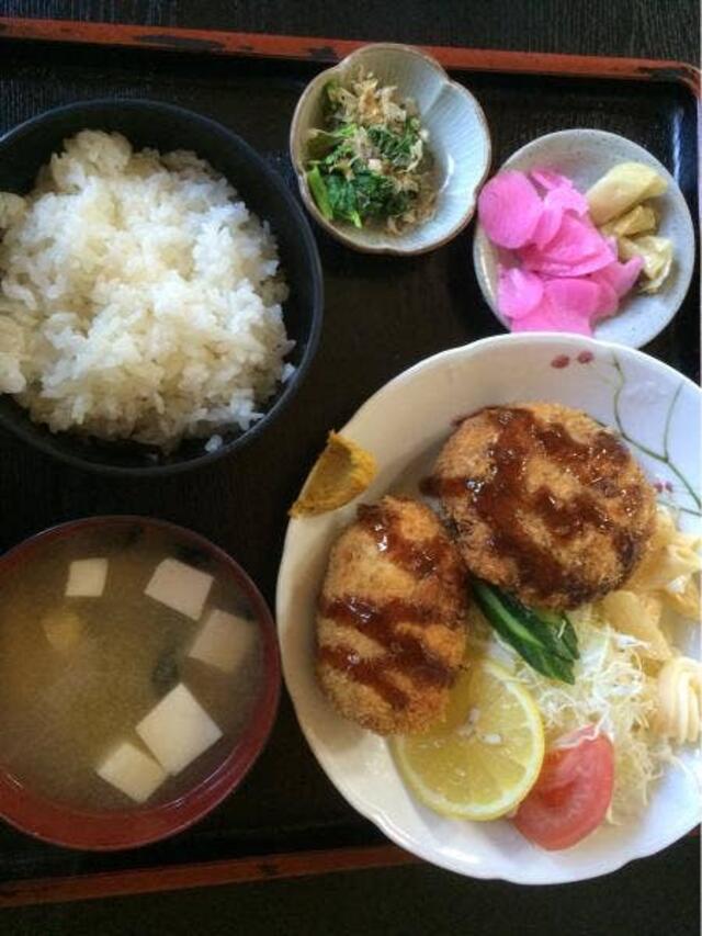 写真 : ひろさと - 大月市大月町花咲/定食屋 | Yahoo!マップ