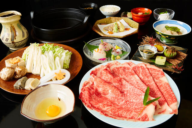 予約・コース : しゃぶしゃぶ・鋤焼・虎河豚 的山 - 世田谷区玉川/鍋料理店 | Yahoo!マップ