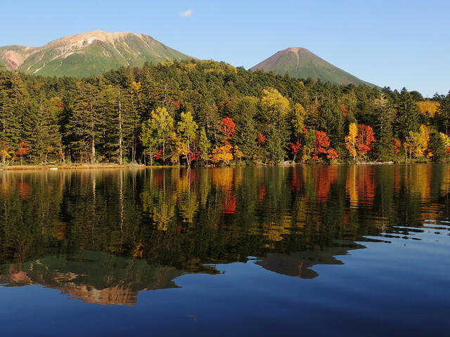 オンネトー湖 - 足寄郡足寄町上螺湾/河川・湖沼・海 | Yahoo!マップ