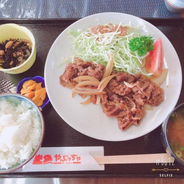 メニュー : 島ヶ原温泉 やぶっちゃ 里山料理 どんど - 伊賀市島ヶ原/うどん店 | Yahoo!マップ