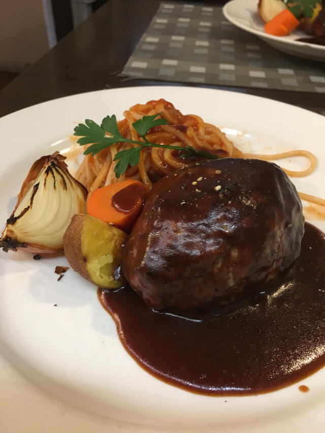 洋食コノヨシ - 札幌市北区北二十八条西/飲食店 | Yahoo!マップ