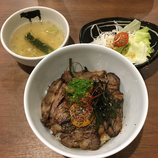 予約・コース : 串焼ホルモン 壽 - 高松市丸亀町/居酒屋 | Yahoo!マップ